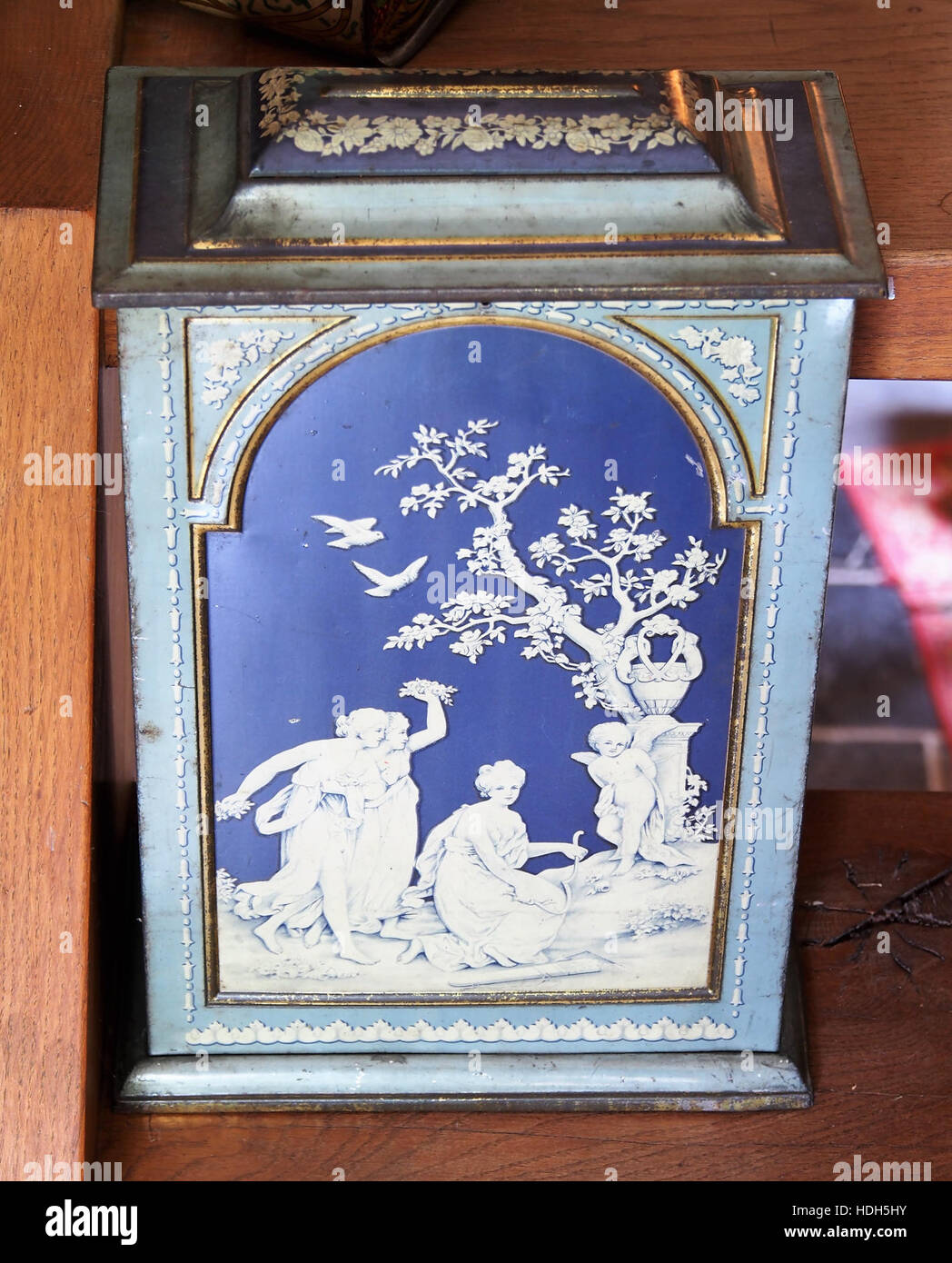 This very old tin is part of the collection at the Museum of Yvette ...