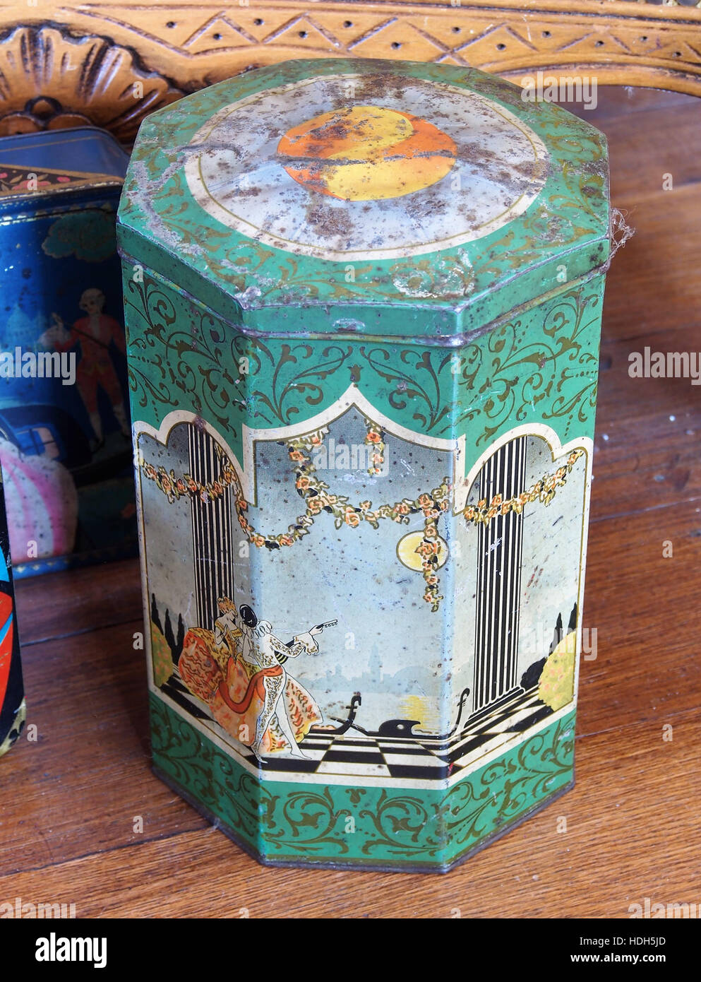 A very old tin on display at the Museum of Yvette Dardenne ...