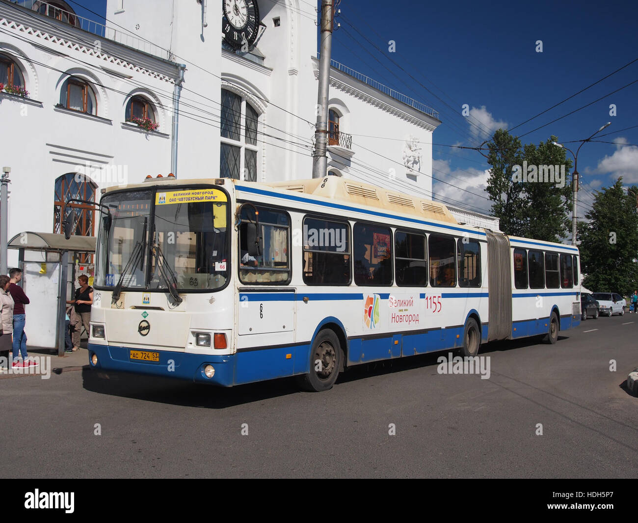 Bus bus station hi-res stock photography and images - Alamy