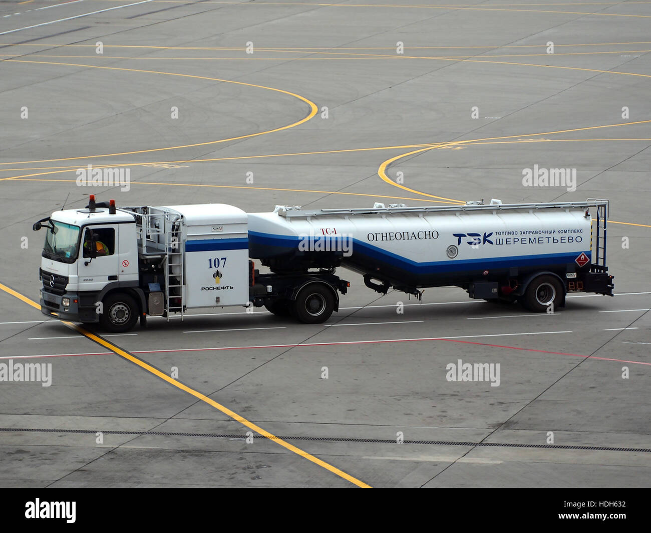 This image shows a fuel bowser at Sheremetyevo International Airport ...