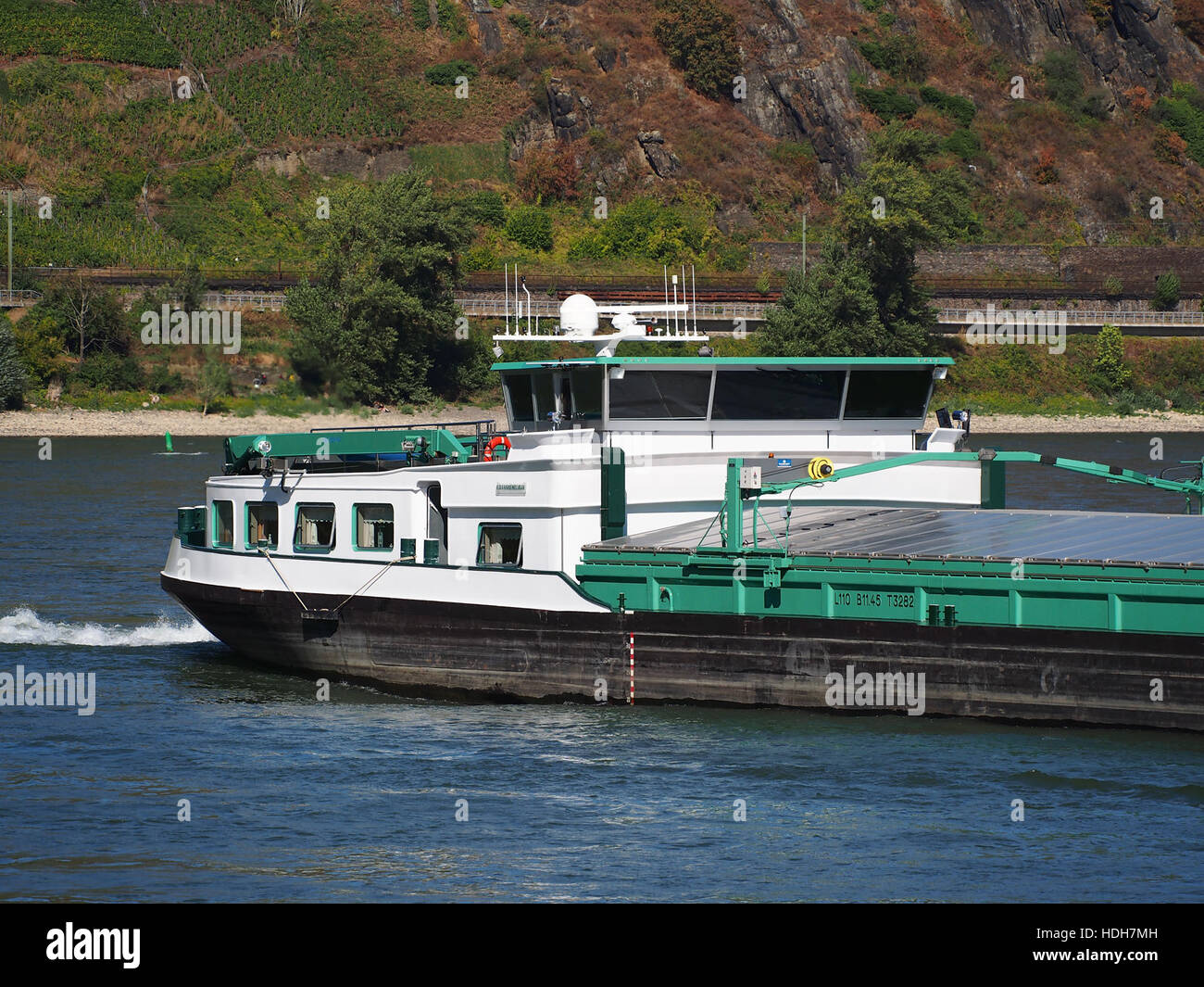 The *Santa Ponsa*, a vessel with the ENI number 06105012, navigates the ...