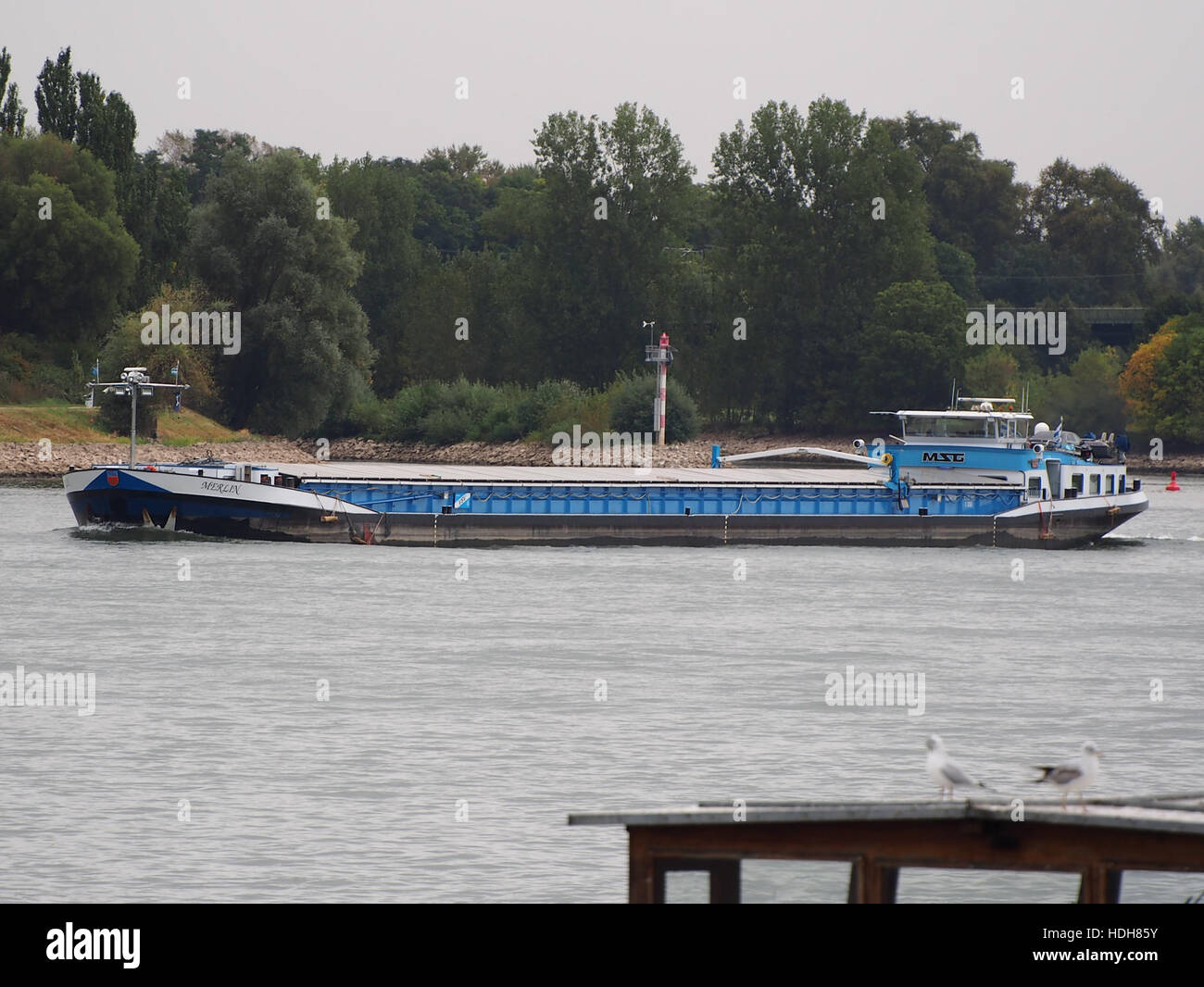 Merlin (ship, 1981) ENI 02316359 on the Rhine at Mainz pic1 Stock Photo ...