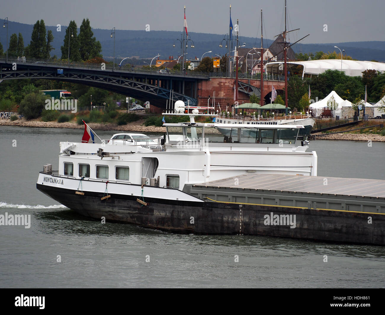 The Montanara, a vessel identified by ENI 02331045, navigates the Rhine ...