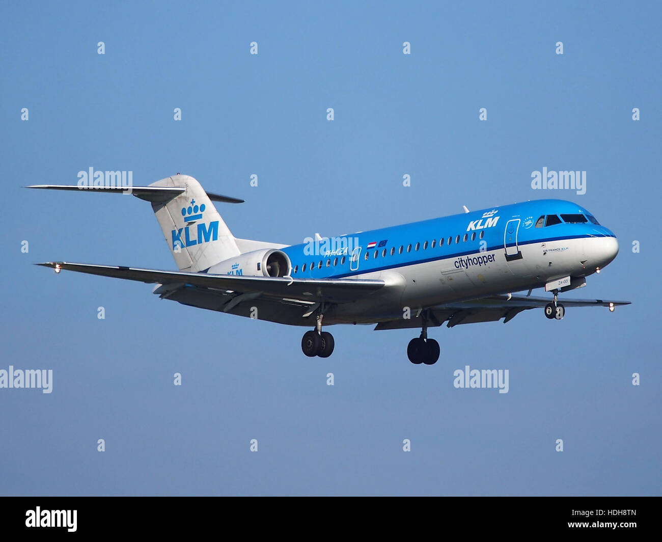aeroplane aircraft sky flying fly wings cruising Stock Photo - Alamy