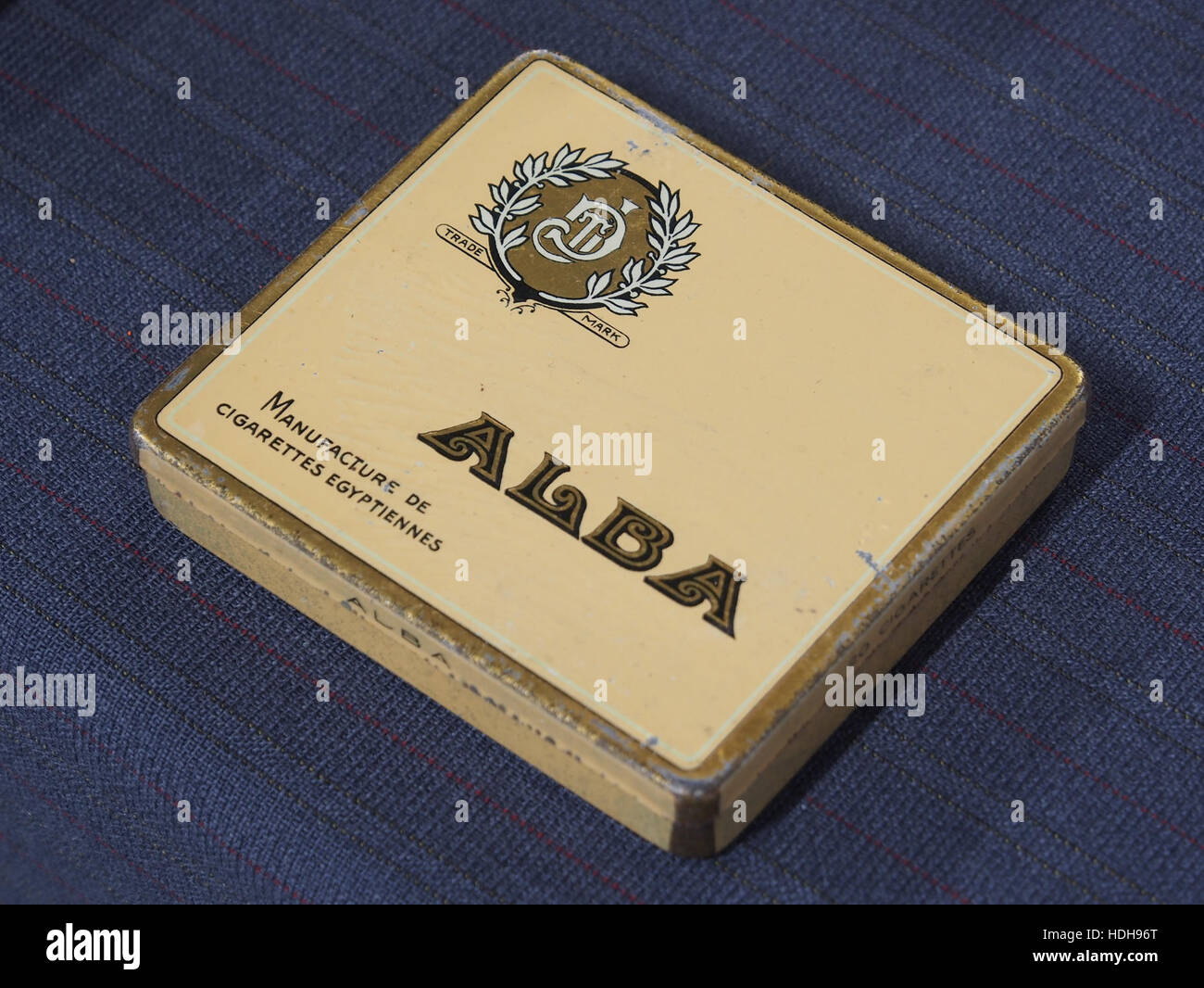 Collectible tobacco items hi-res stock photography and images - Alamy