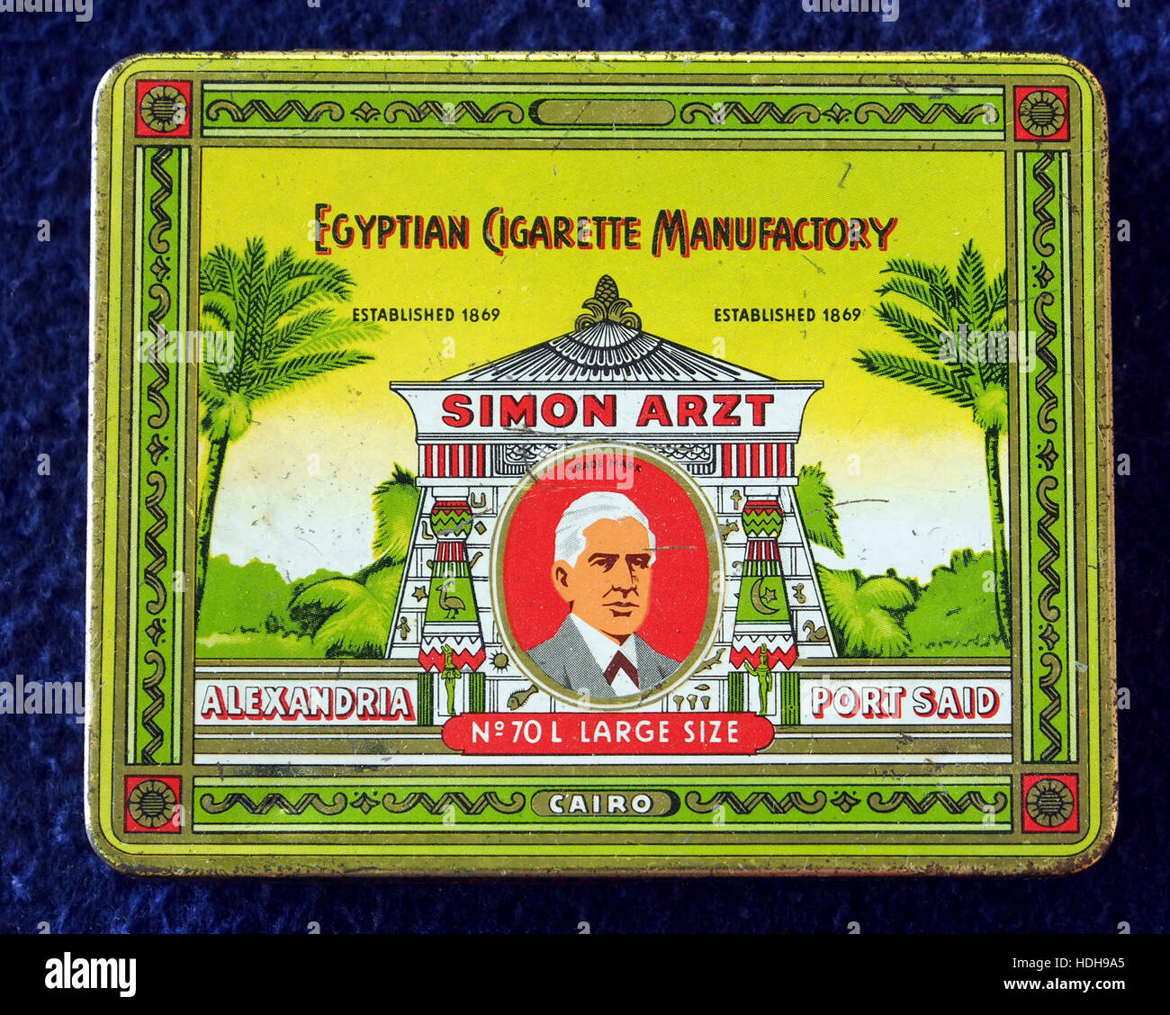 An image of Simon Artz cigarette packaging, featuring vintage branding ...