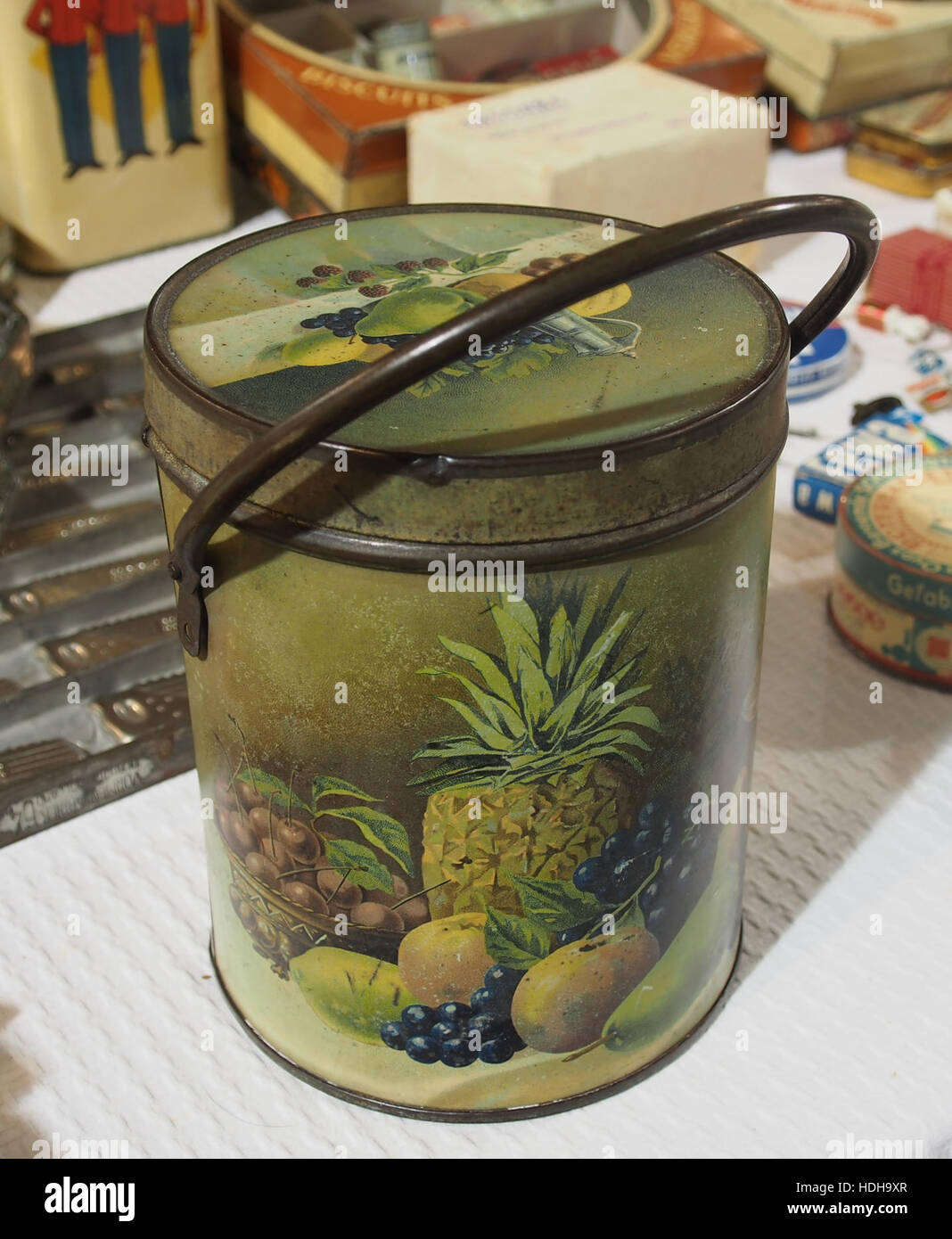 Vintage tin can from hi-res stock photography and images - Alamy