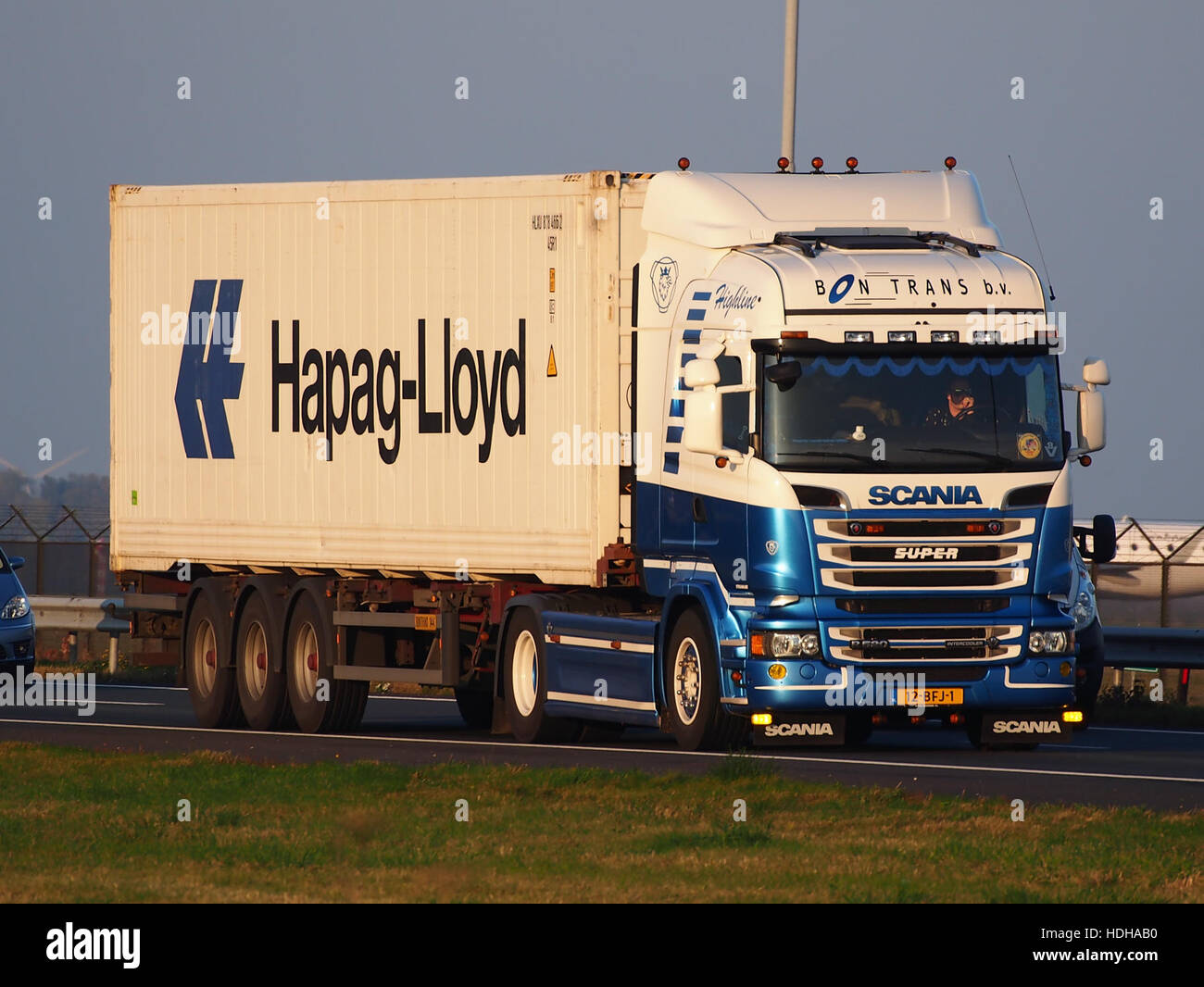 This image depicts a SCANIA R520 truck, operated by Bon Trans BV ...