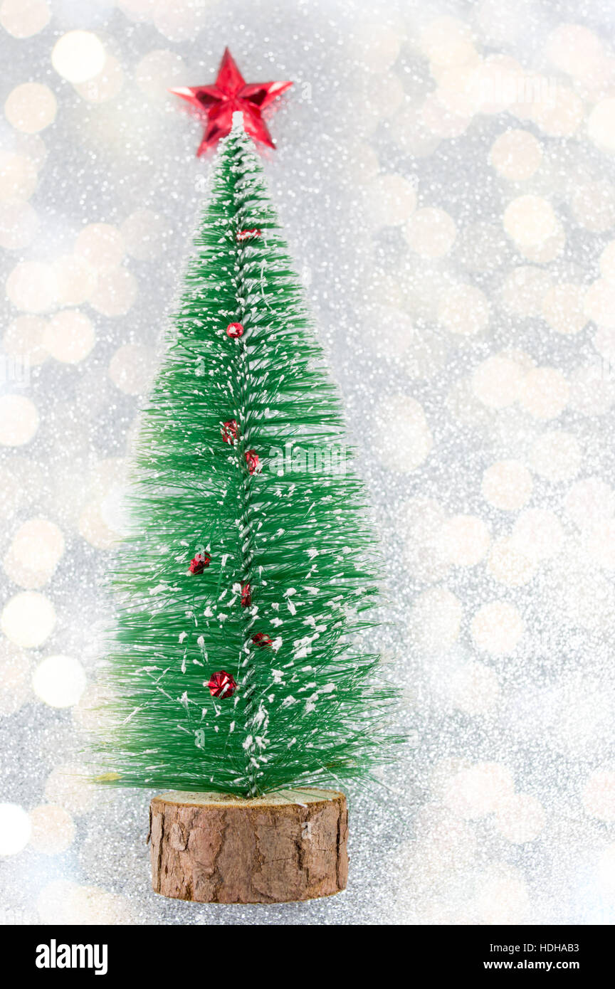 Star on christmas tree hi-res stock photography and images - Alamy