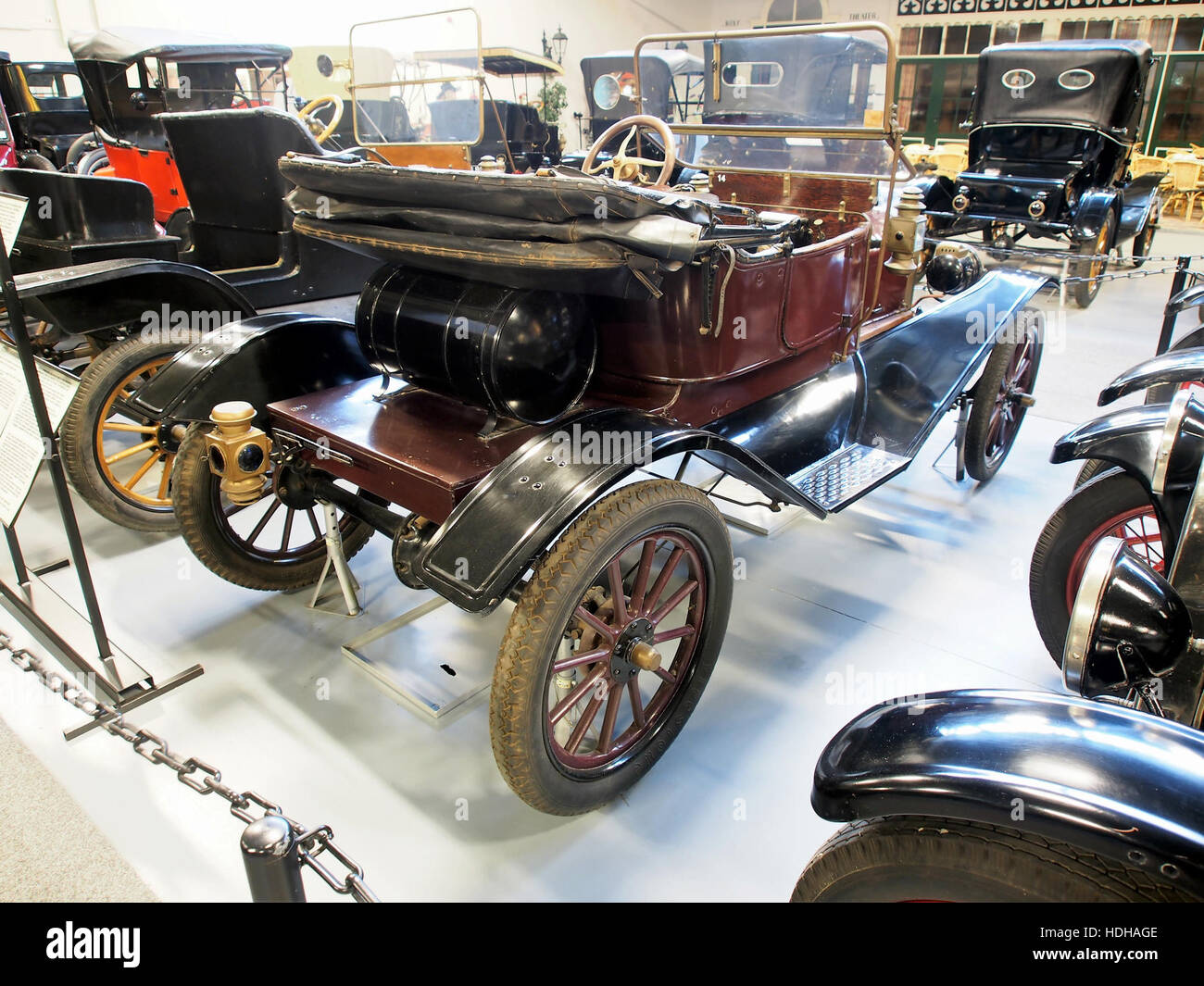 24 cylinder hi-res stock photography and images - Alamy