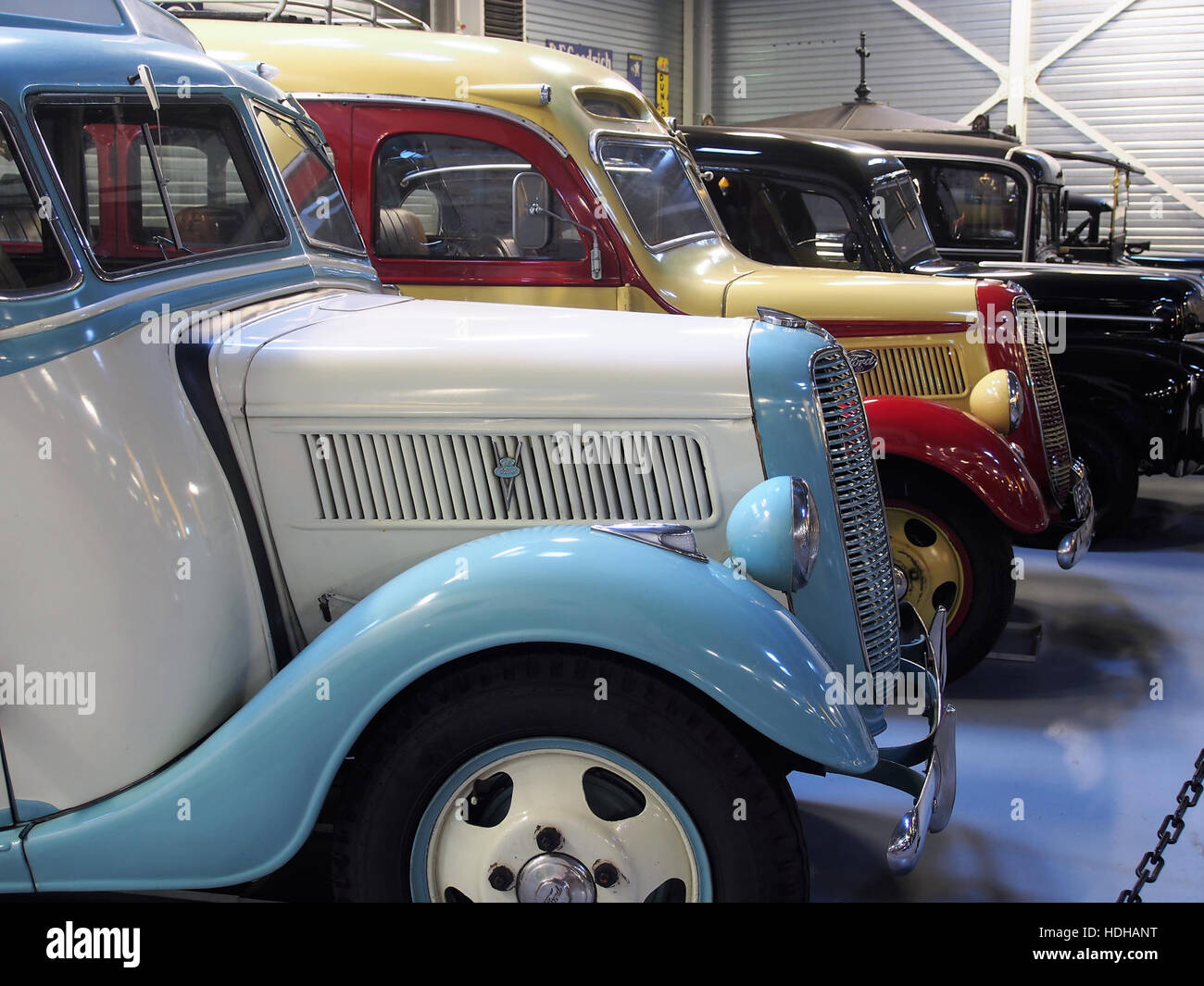 1937 Ford 950 Personenbus pic9 Stock Photo - Alamy