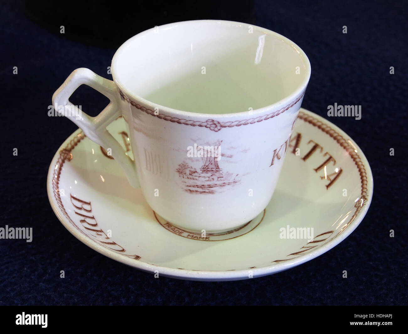 Dutch porcelain hi-res stock photography and images - Alamy