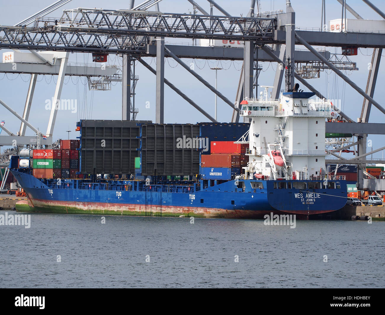 The Wes Amelie, a container ship registered under IMO number 9504059 ...