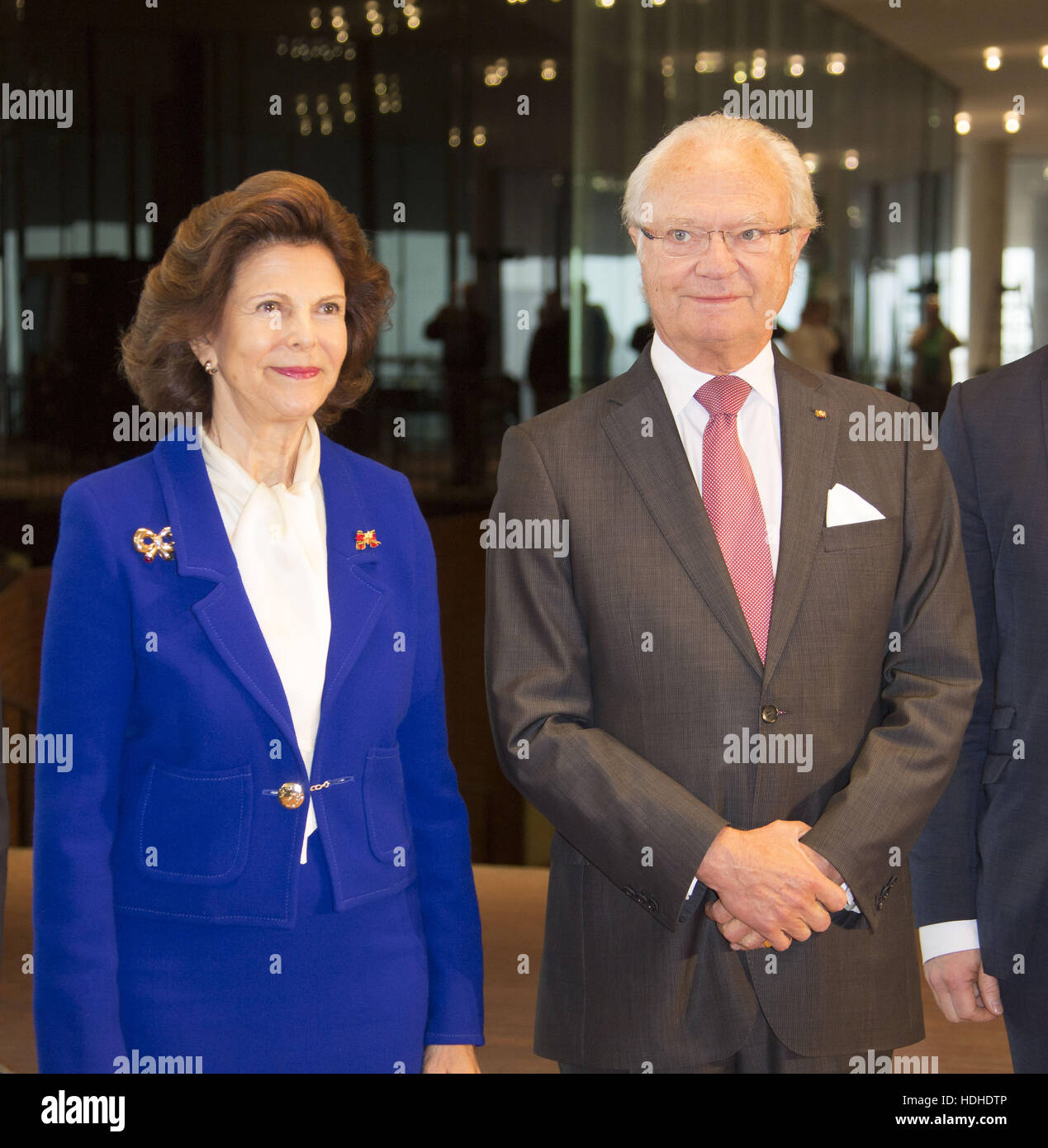 The Swedish royal couple King Carl XVI. Gustaf and Queen Silvia visiting the Elbphilharmonie ...