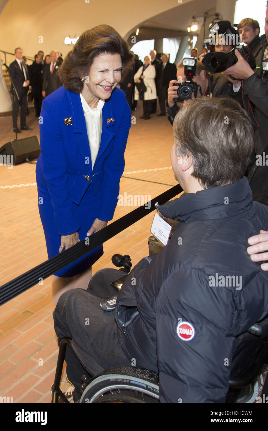 The Swedish royal couple King Carl XVI. Gustaf and Queen Silvia visiting the Elbphilharmonie ...