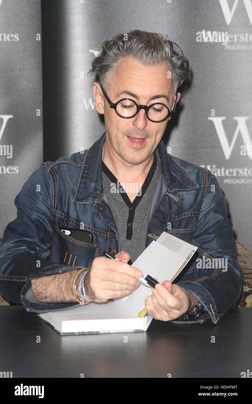 Alan Cumming signs copies of his autobiography 'You Gotta Get Bigger ...