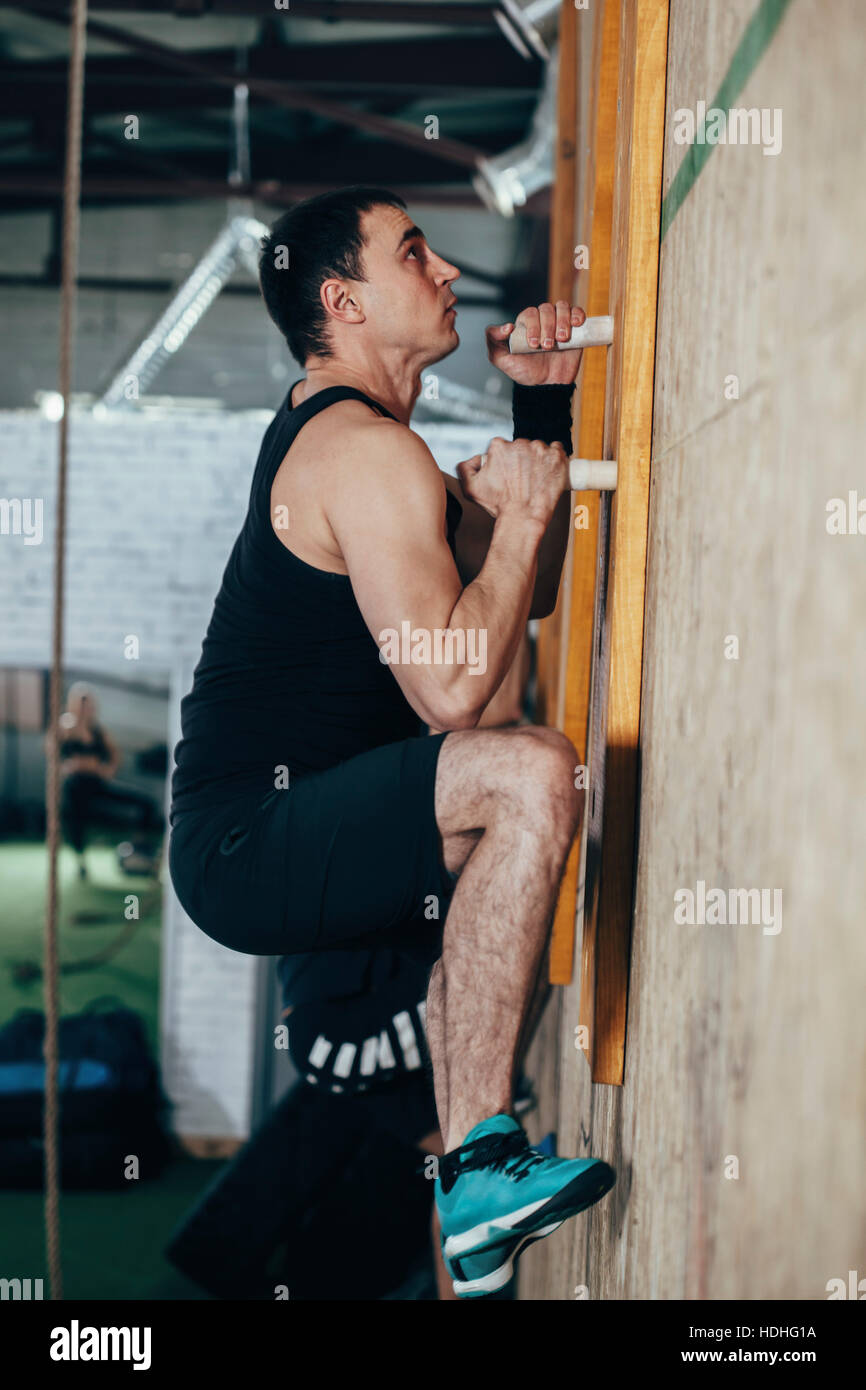 Male athlete body hi-res stock photography and images - Alamy