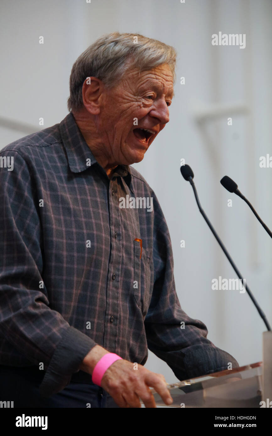 Stamp out racism hi-res stock photography and images - Alamy