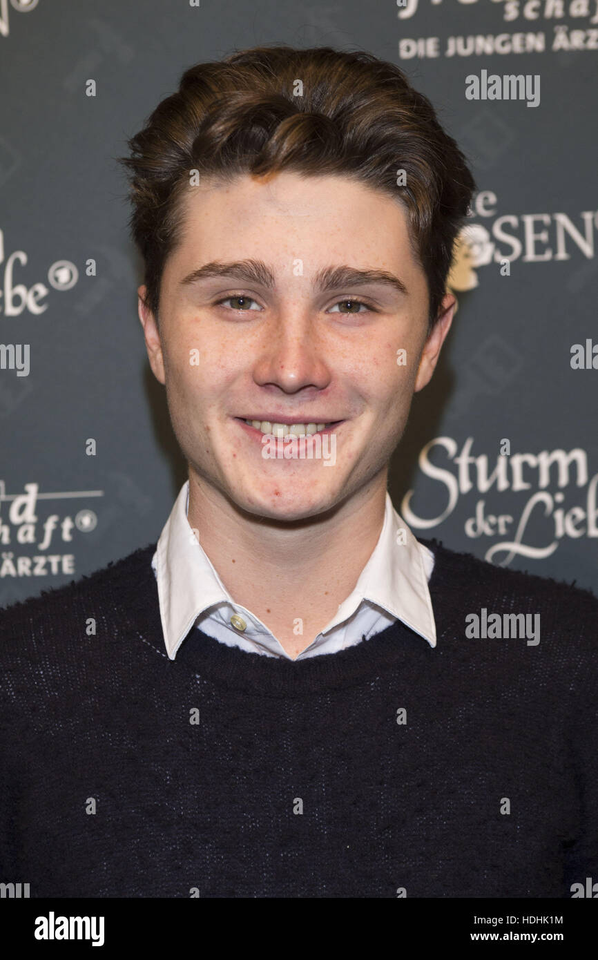 Actors attending the "Fan Made Day" at Kampnagel Fabrik Featuring ...