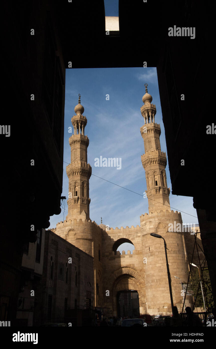 Medieval gate cairo egypt hi-res stock photography and images - Alamy