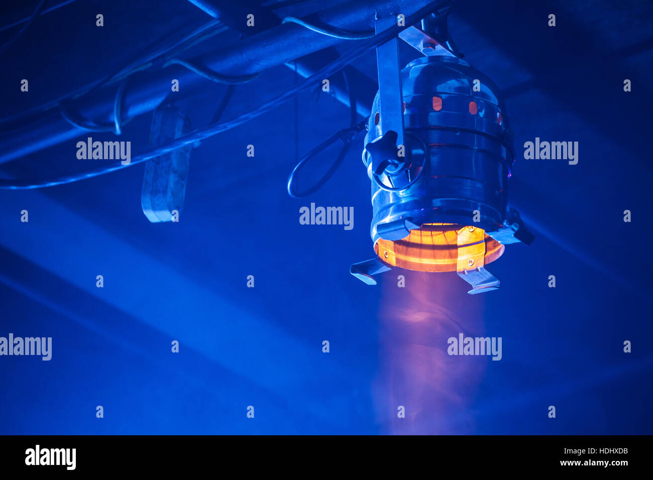 Blue background lighting hi-res stock photography and images - Alamy