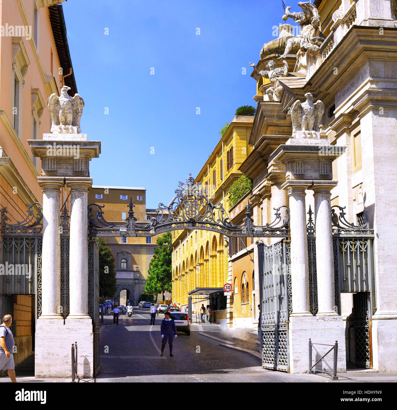 Entrance vatican city hi-res stock photography and images - Alamy