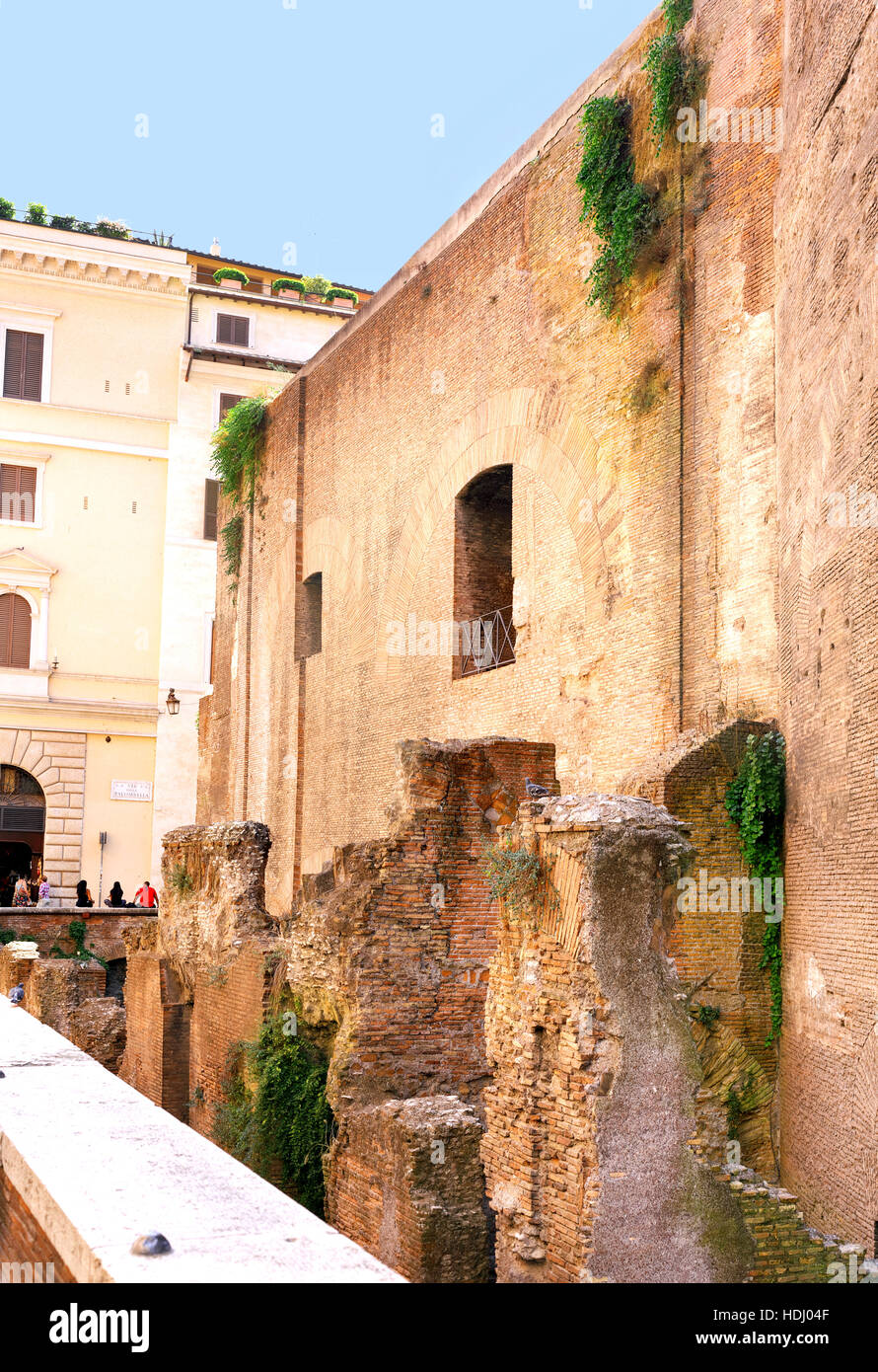 Wall brick roman italy italian pantheon hi-res stock photography and ...