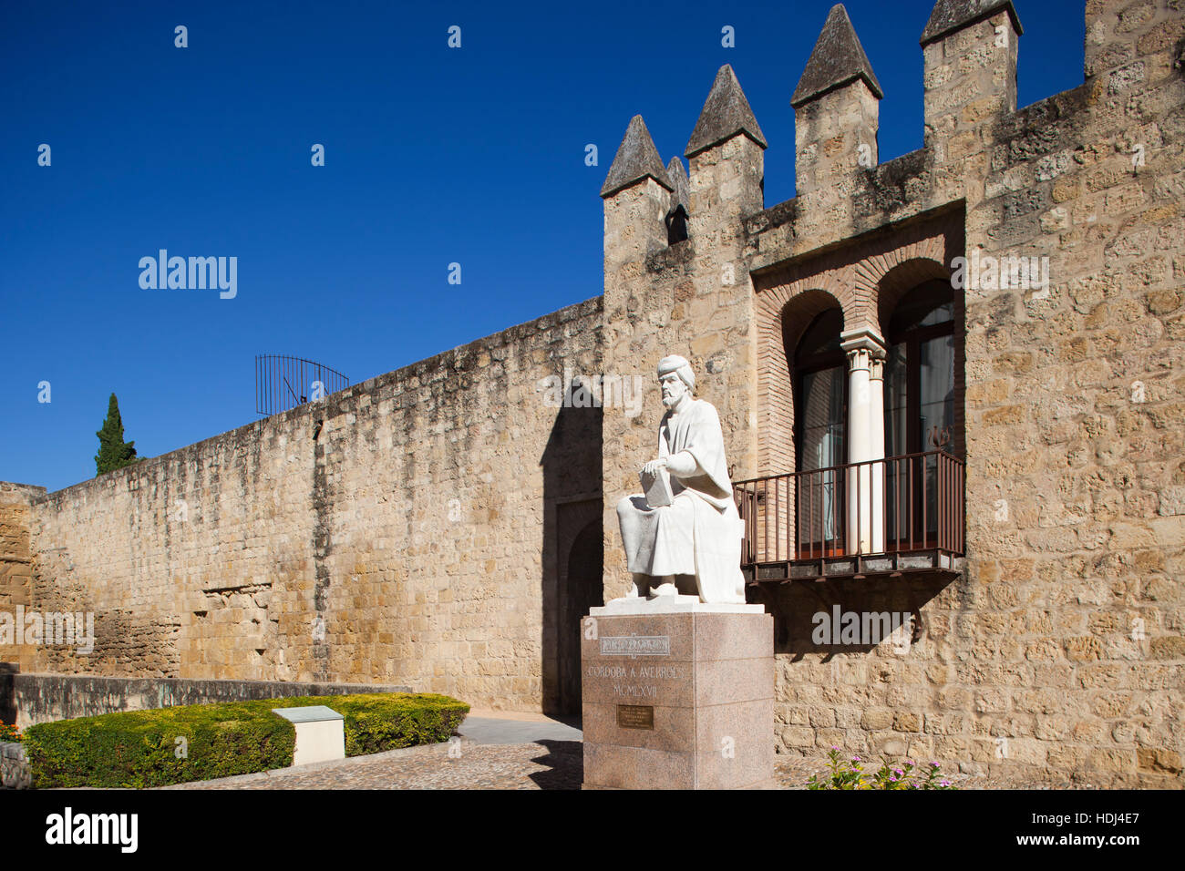 Old arabic statue hi-res stock photography and images - Alamy