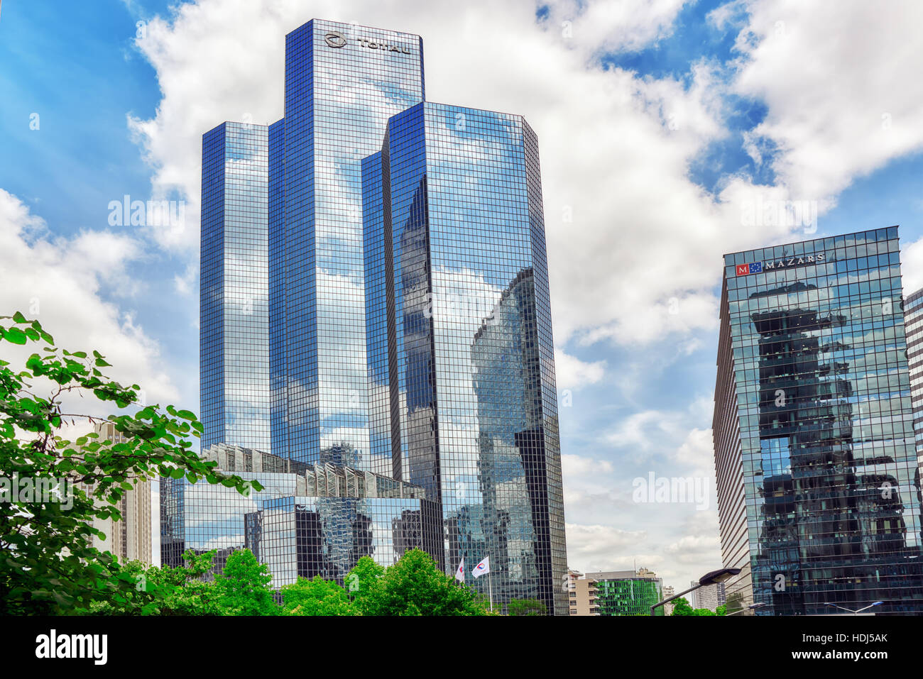 Total Headquarters France High Resolution Stock Photography and Images ...