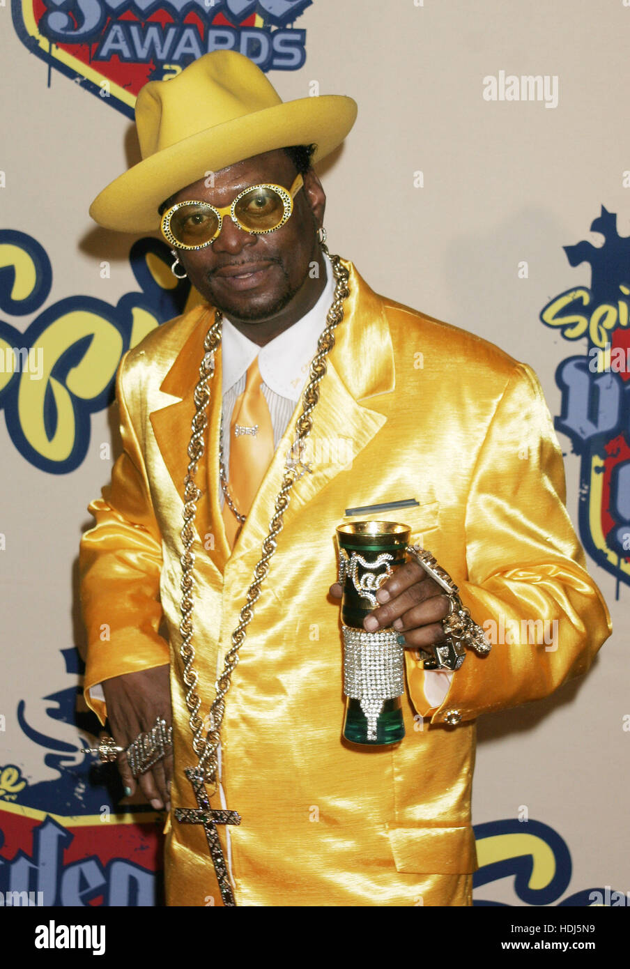 Archbishop Don Magic Juan arrives at the Spike TV Video Game Awards on December 14, 2004 in ...