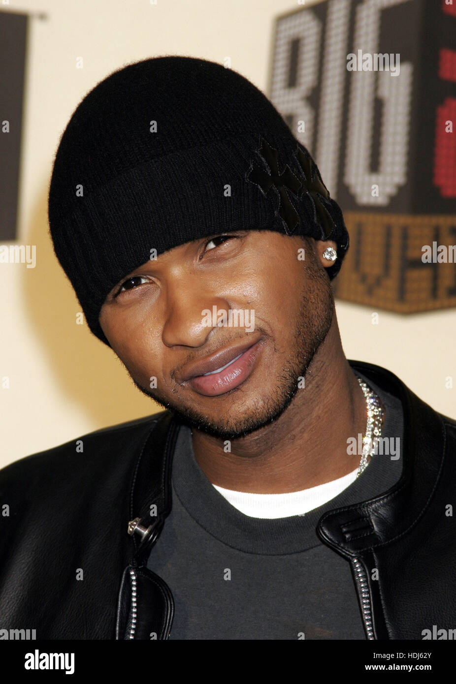 The singer, Usher, at VH-1's Big in 2004 award show on December 1, 2004 ...