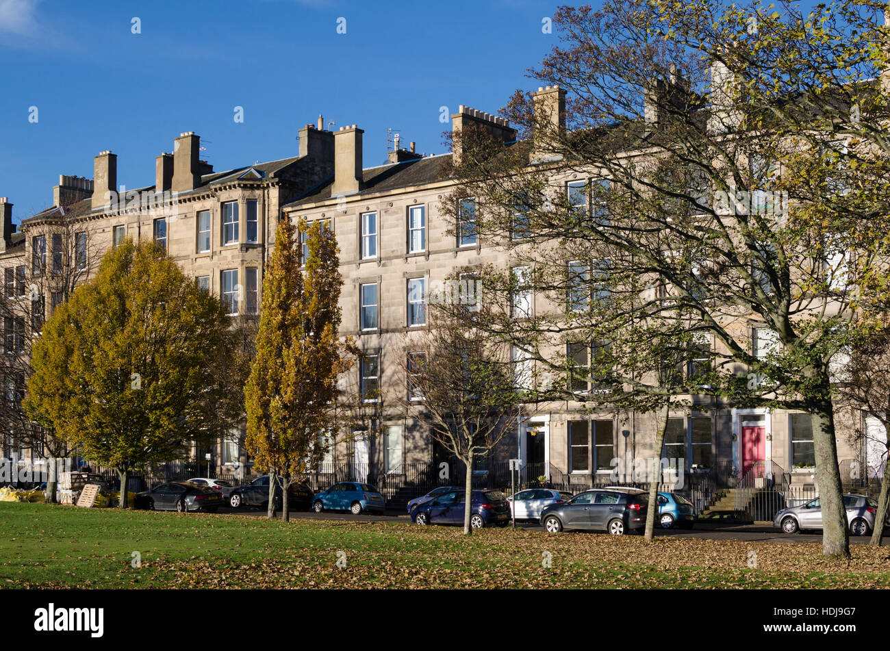 Edinburgh tenement building hi-res stock photography and images - Alamy
