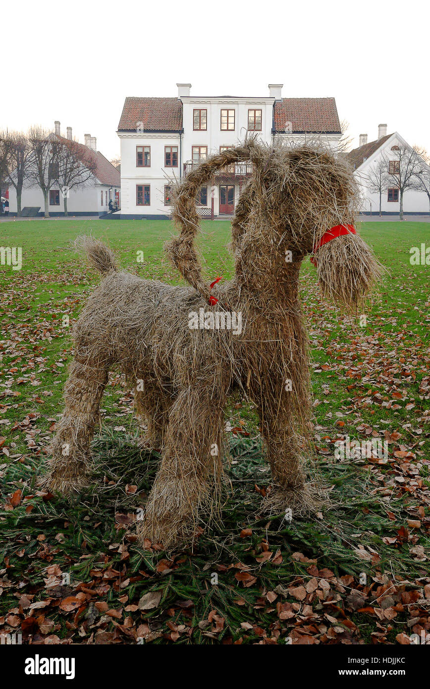 Christmas goat hi-res stock photography and images - Alamy
