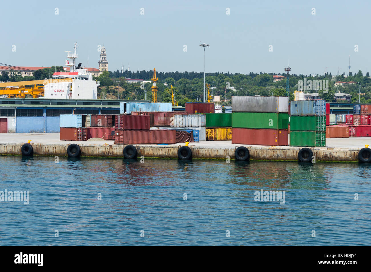 Istanbul port bulk carrier hi-res stock photography and images - Alamy