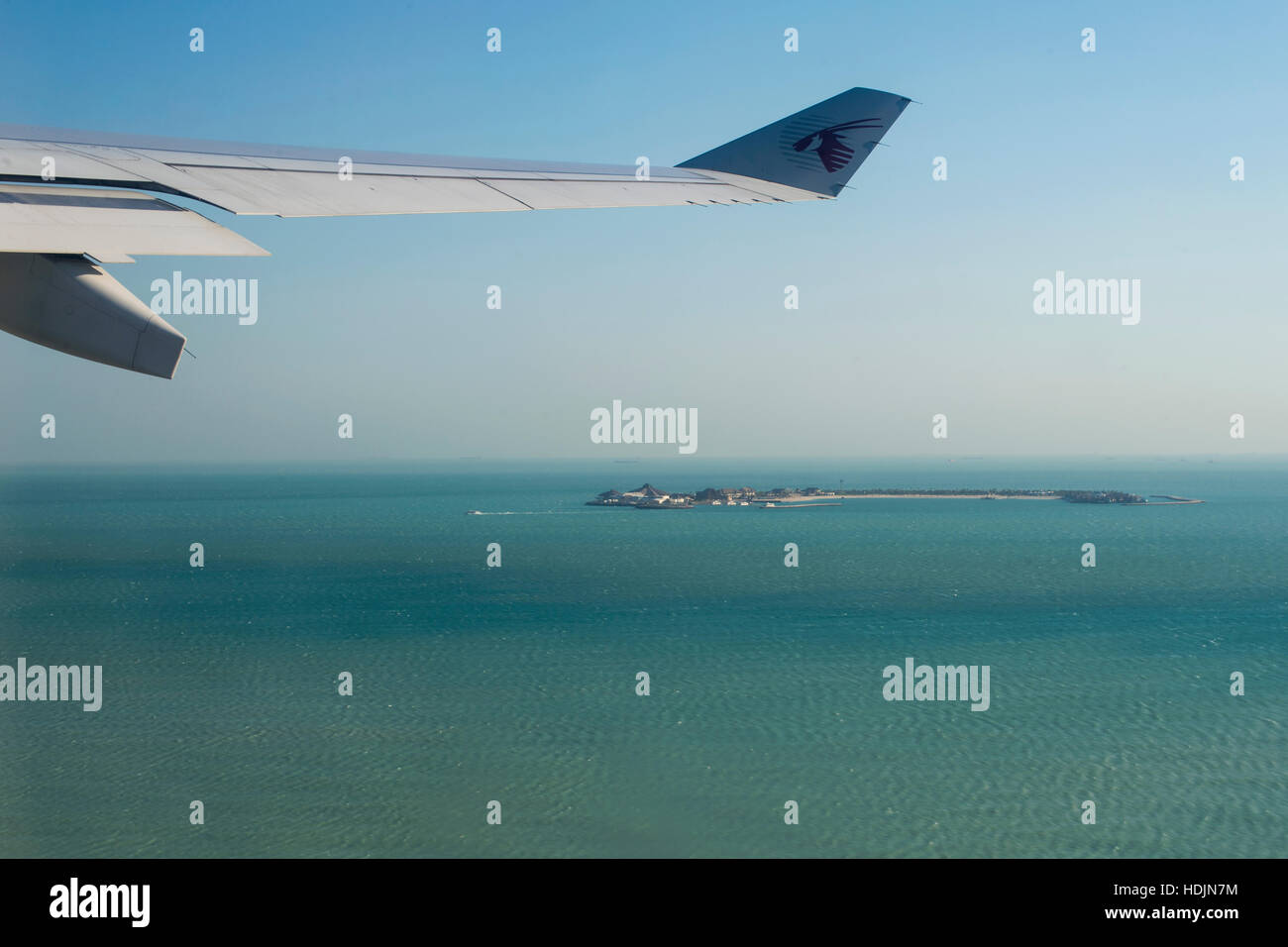 View from cabin window of a Qatar Airways flight Stock Photo - Alamy