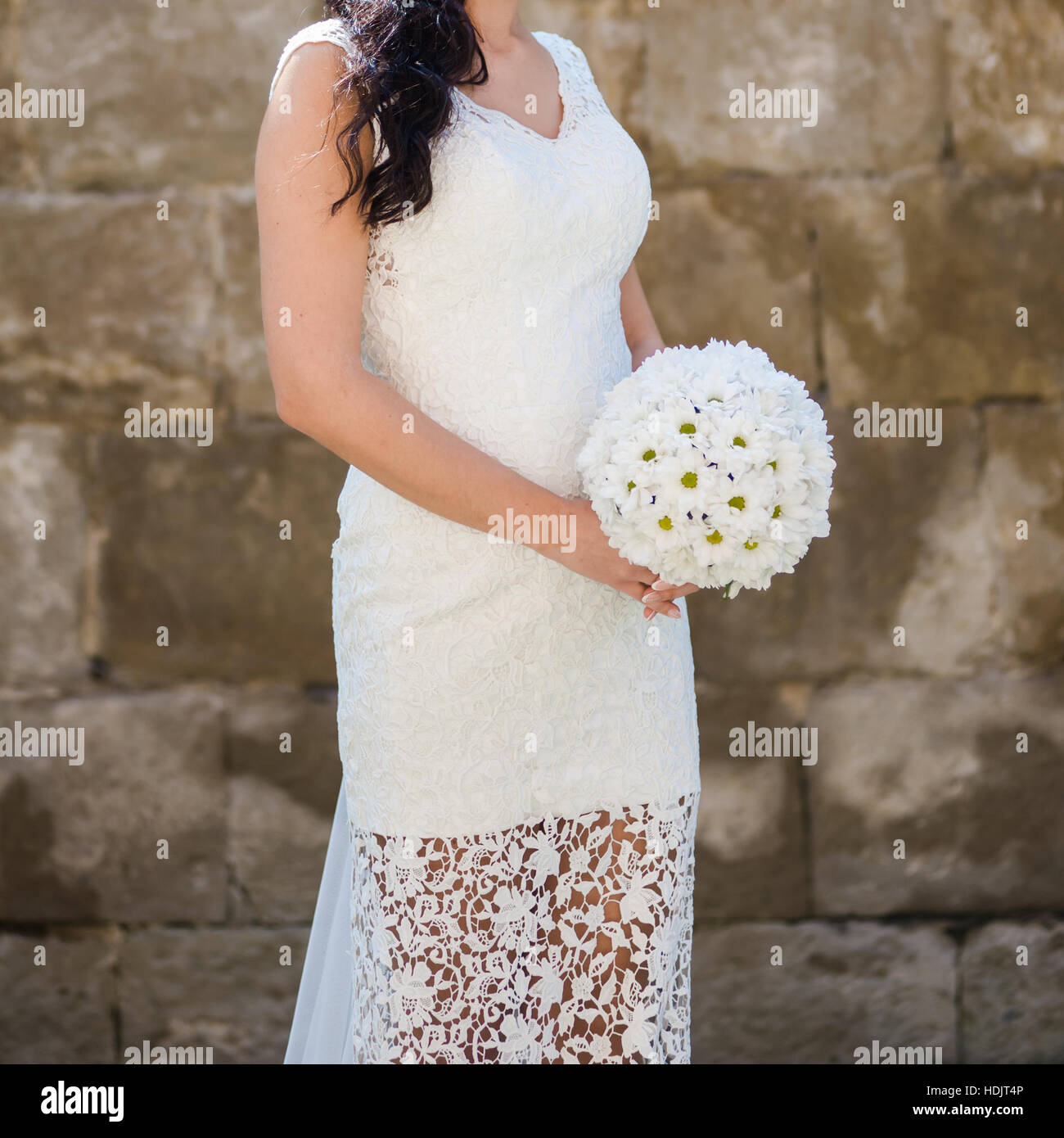 Beautiful bride with bouquet before wedding ceremony Stock Photo - Alamy