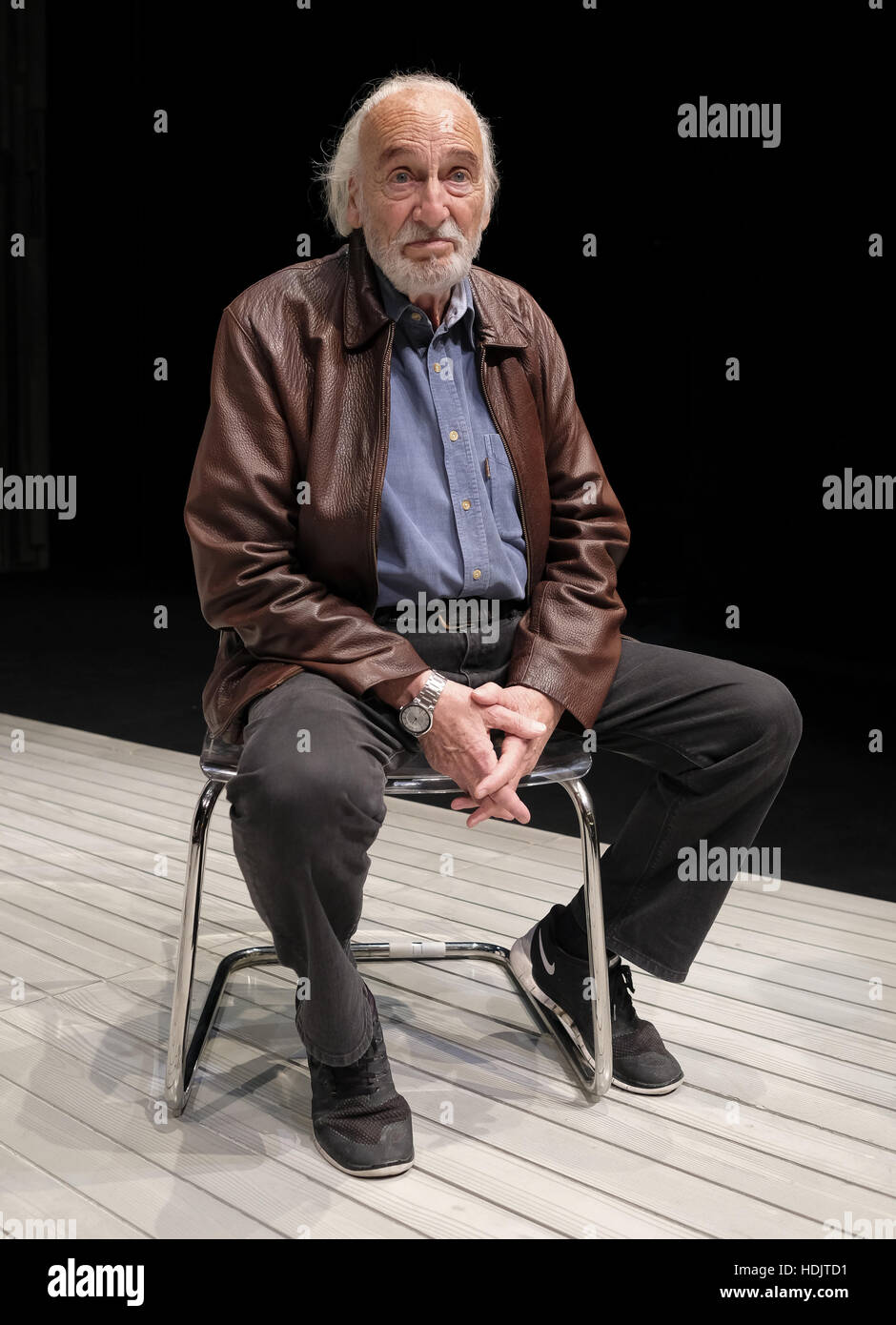 Hector alterio hi-res stock photography and images - Alamy