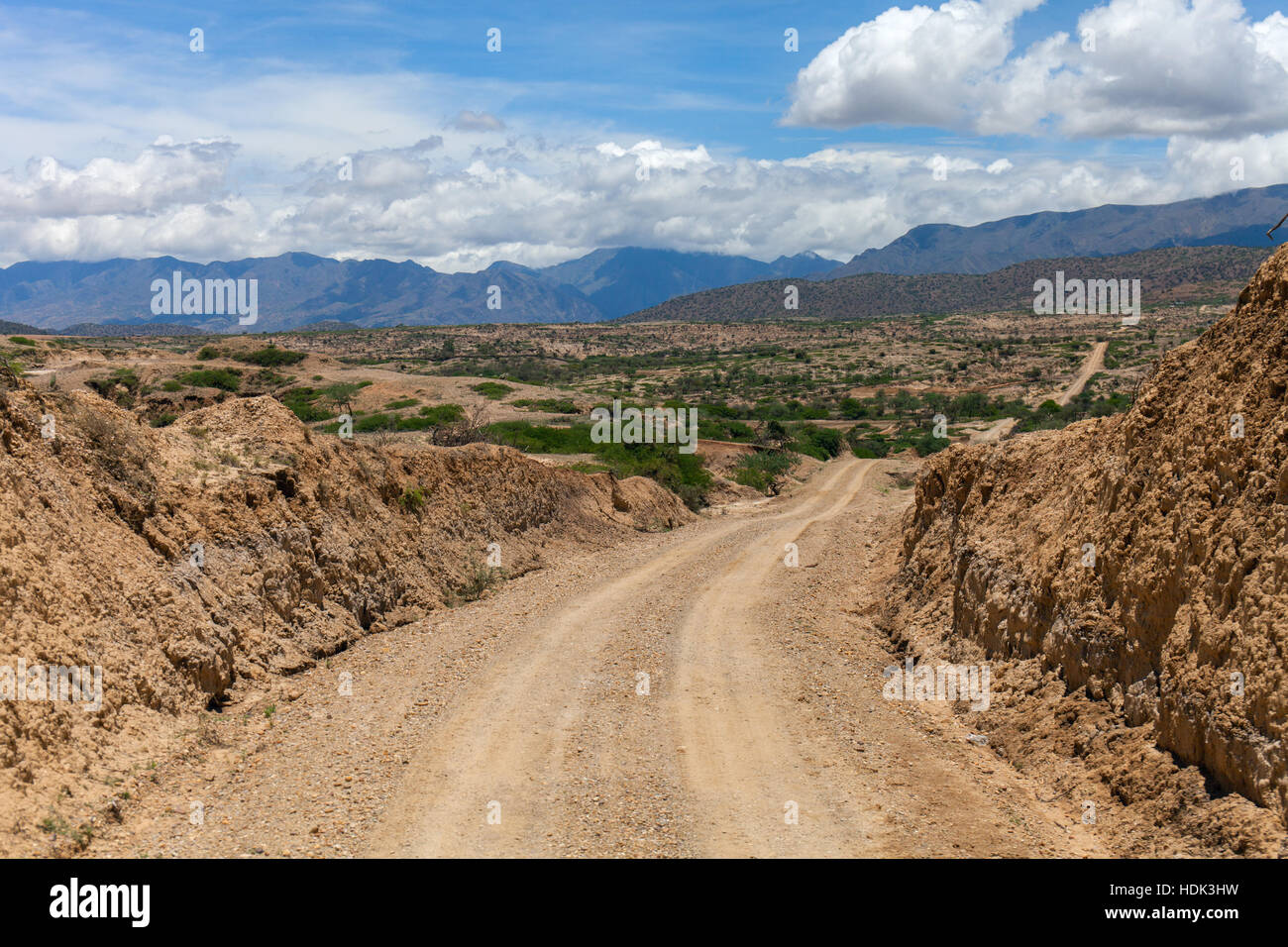 Dirt road trail route hi-res stock photography and images - Alamy