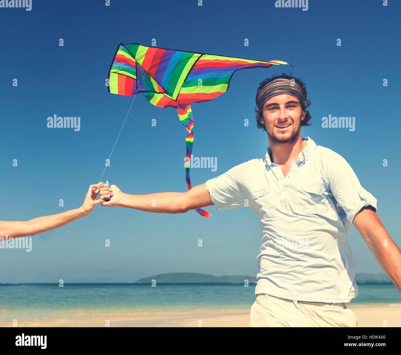 Beach Kite Couple Cheerful Vacation Tropical Concept Stock Photo - Alamy