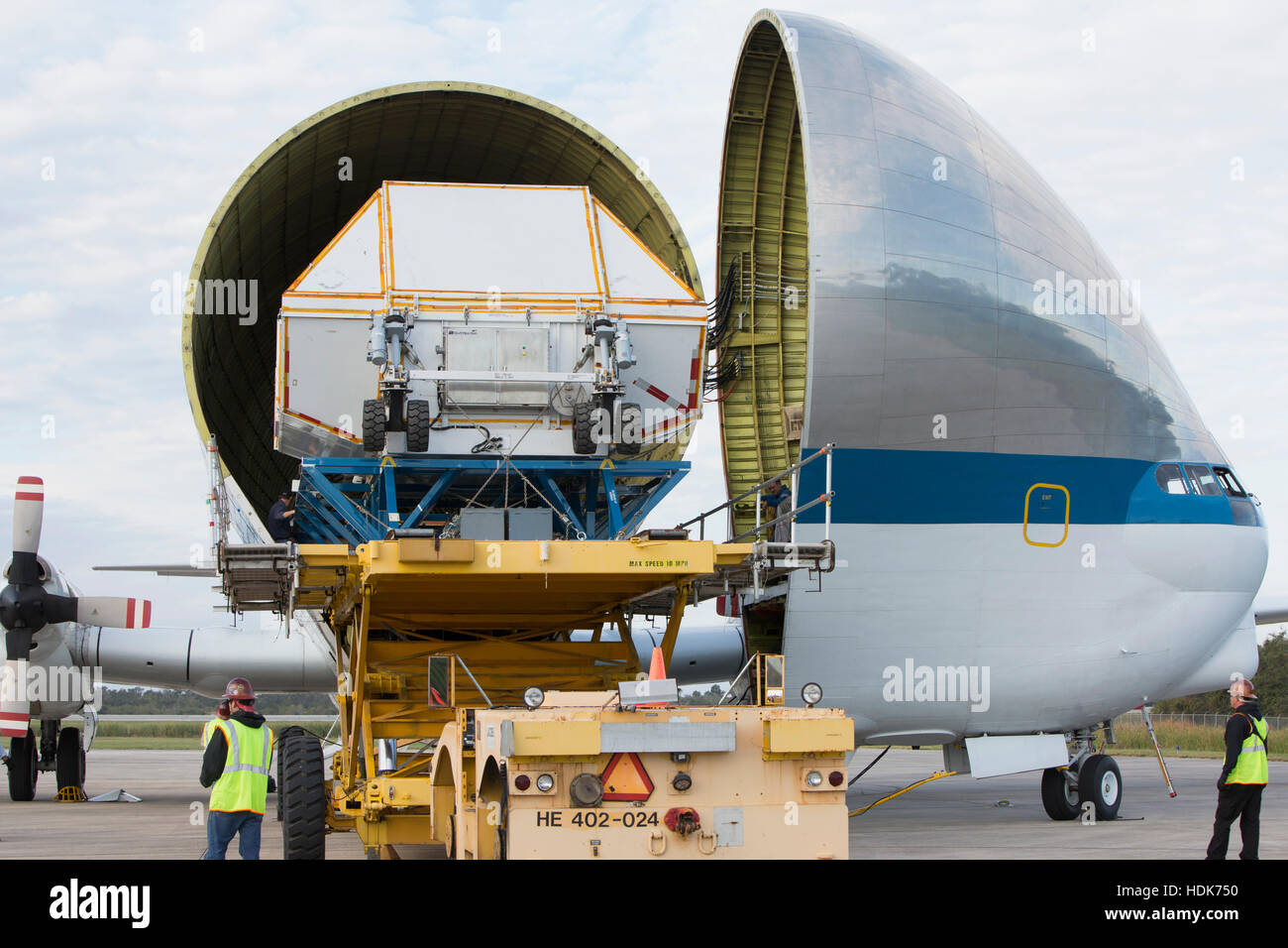 The NASA Aero Spacelines Super Guppy cargo transport aircraft arrives ...