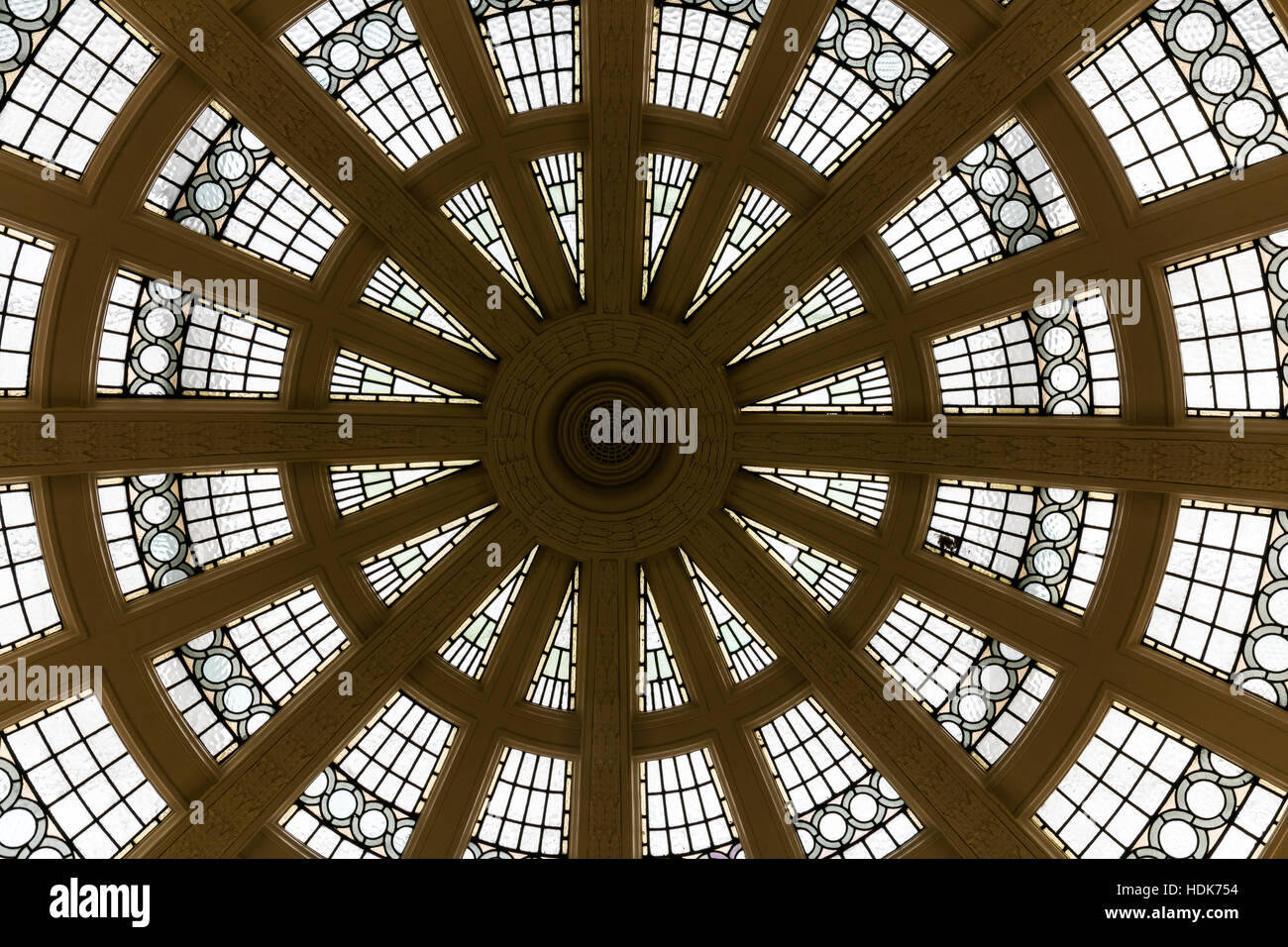 Glass dome roof hi-res stock photography and images - Alamy