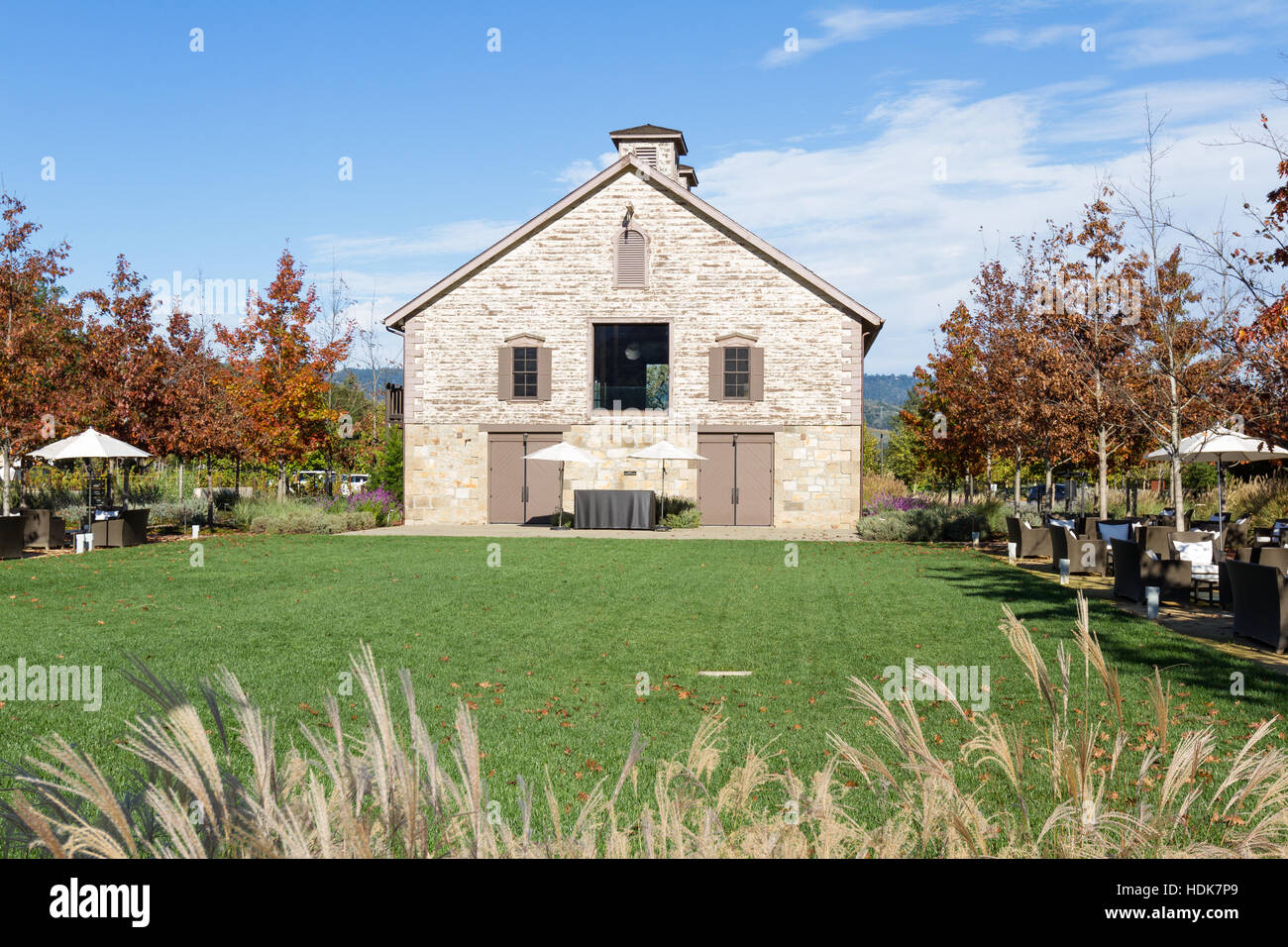 Hall barn house hi-res stock photography and images - Alamy