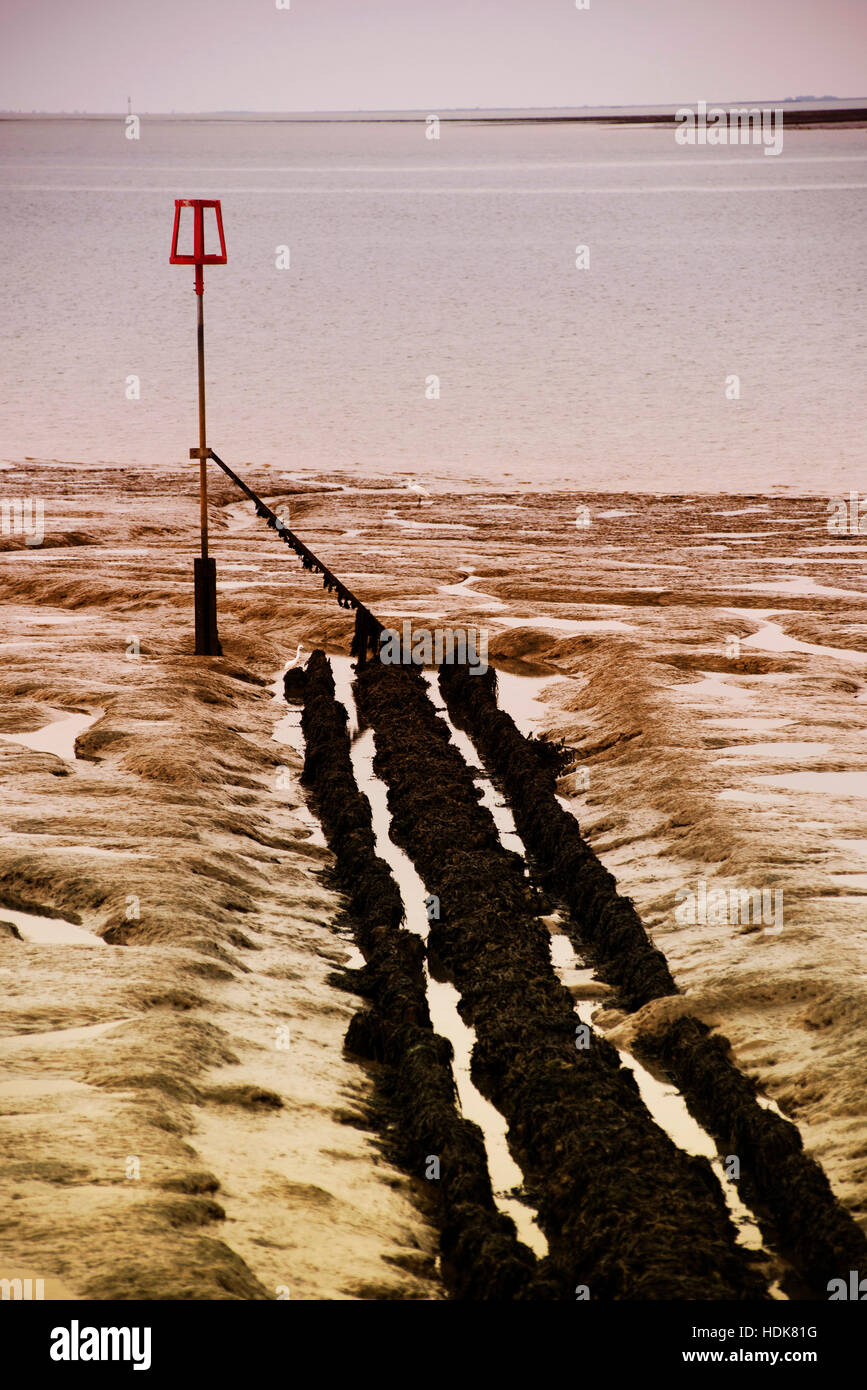 Groin and beach hi-res stock photography and images - Alamy