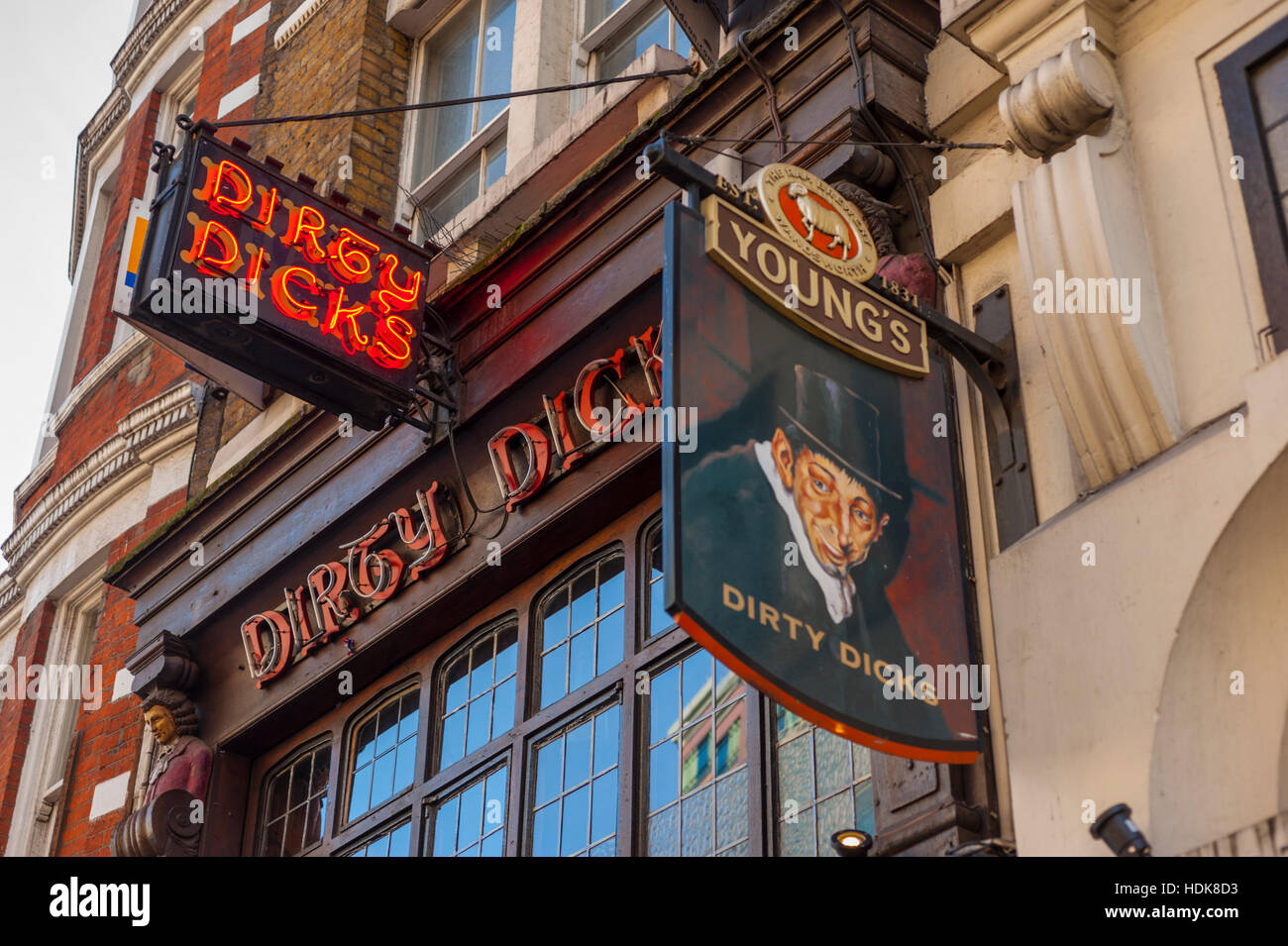 Dirty Dicks Pub Bishopsgate London Stock Photos & Dirty Dicks Pub ...