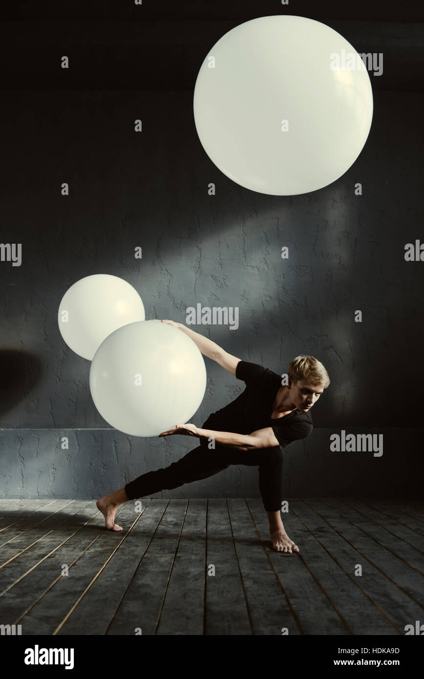 Dancer hi-res stock photography and images - Alamy