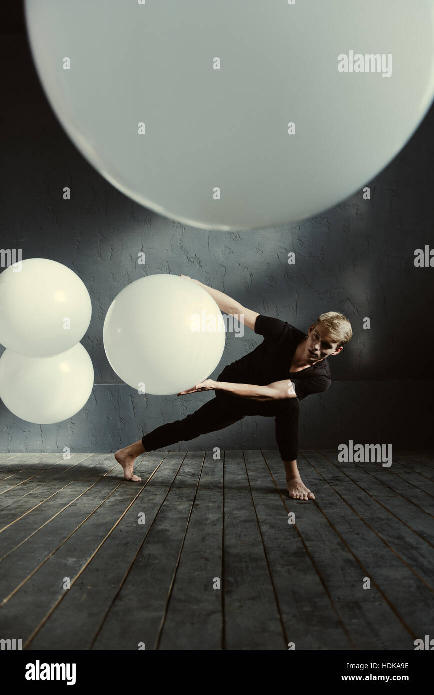 Static magnetic hi-res stock photography and images - Alamy