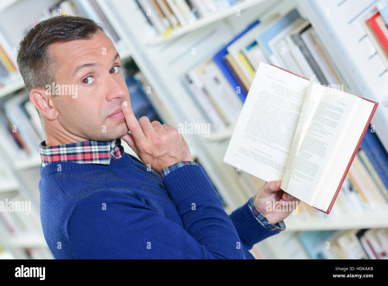 Quiet sign library hi-res stock photography and images - Alamy