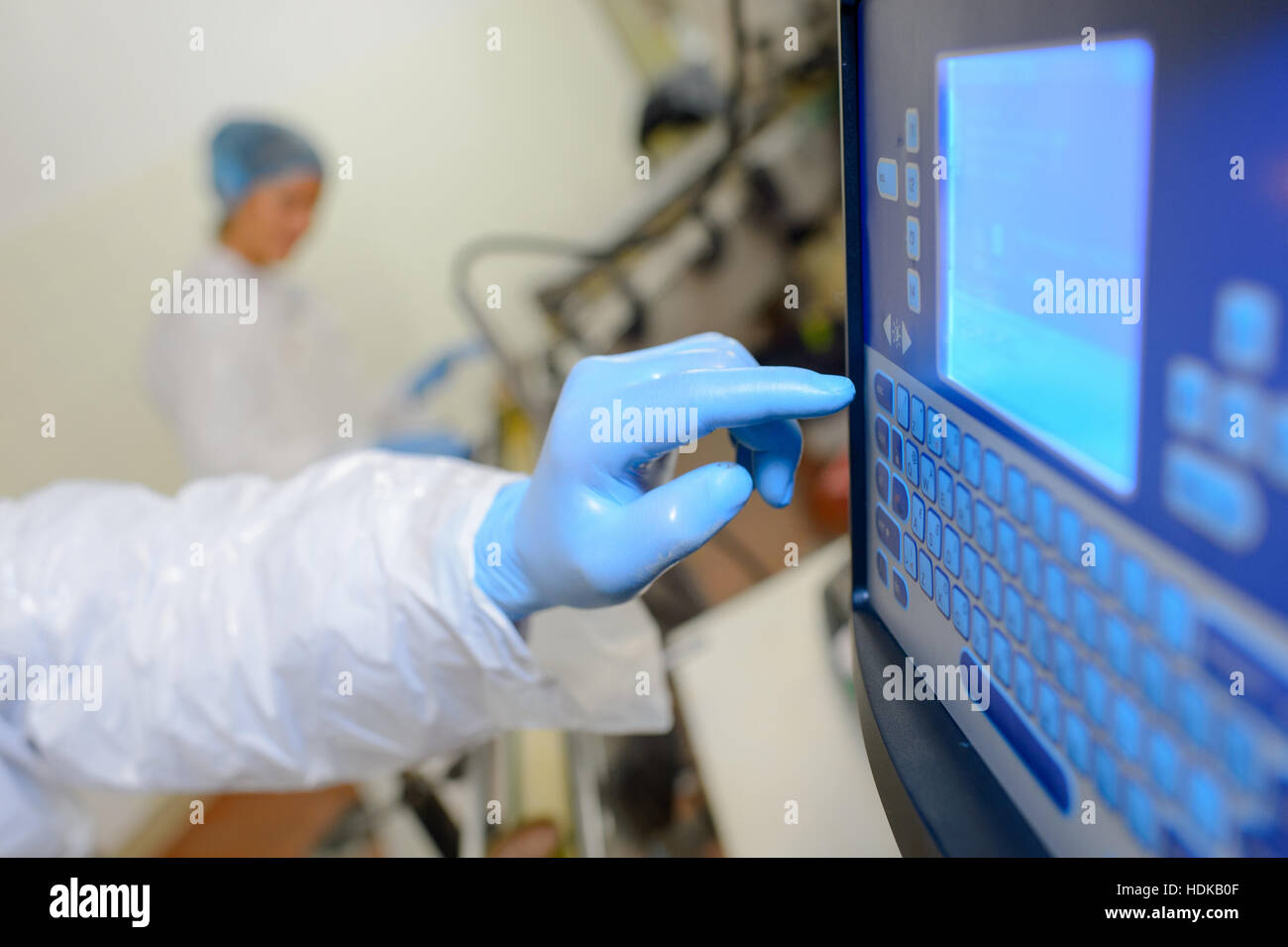 Woman machine operator hi-res stock photography and images - Alamy
