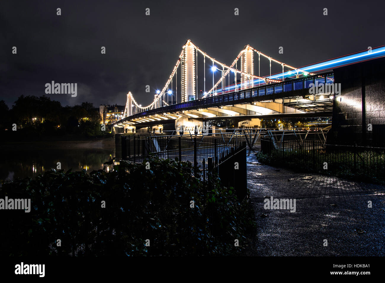 Chelsea sky bridge hi-res stock photography and images - Alamy