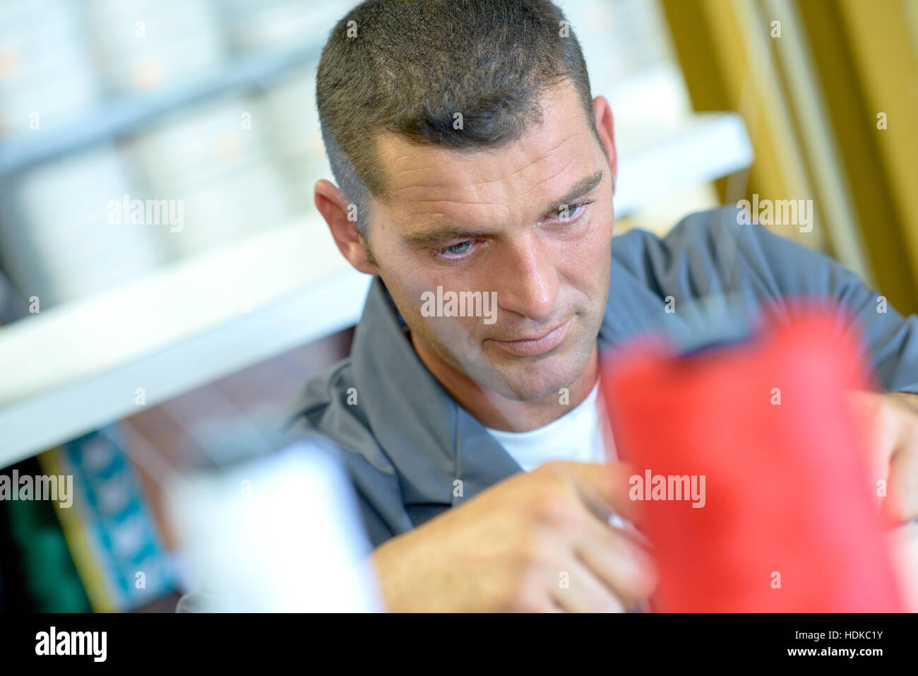 Weaver at work hi-res stock photography and images - Alamy